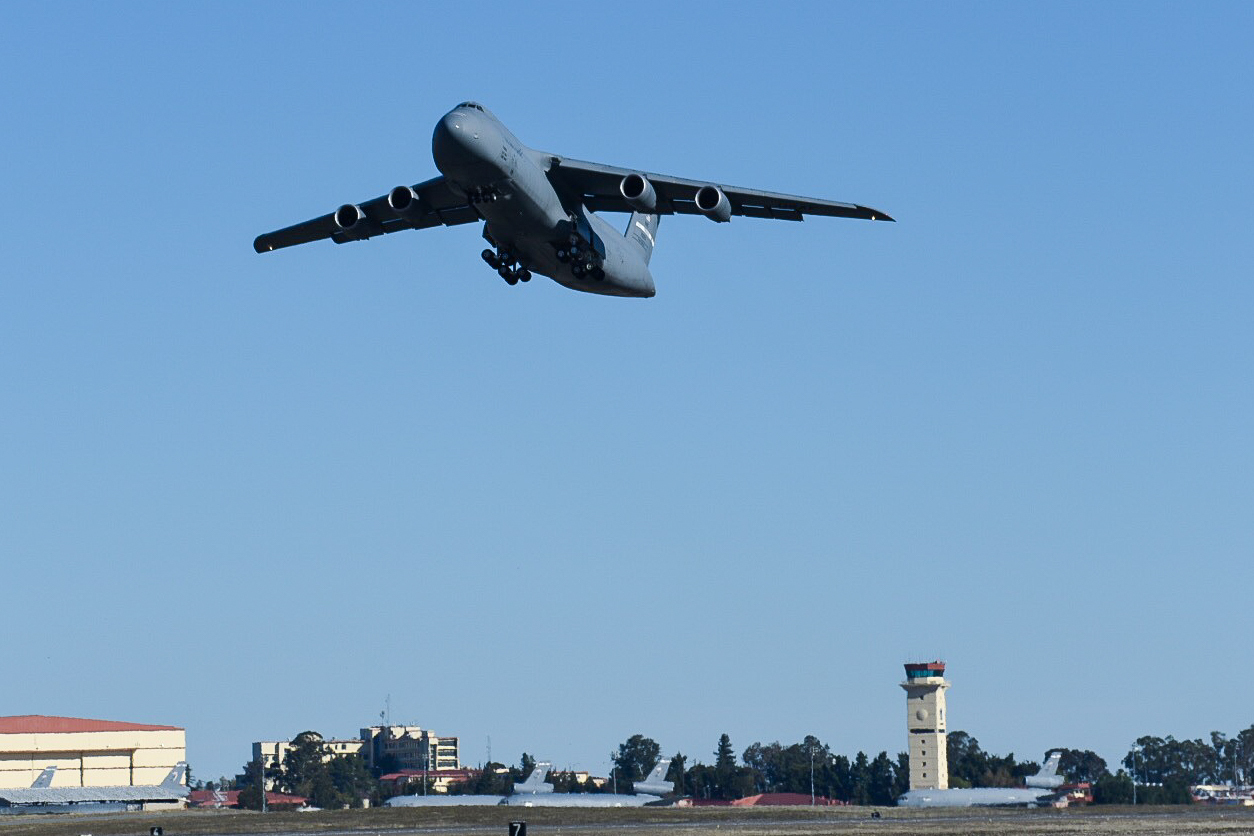 Mobility aircraft deploy to deliver U.S. Navy’s undersea rescue ...