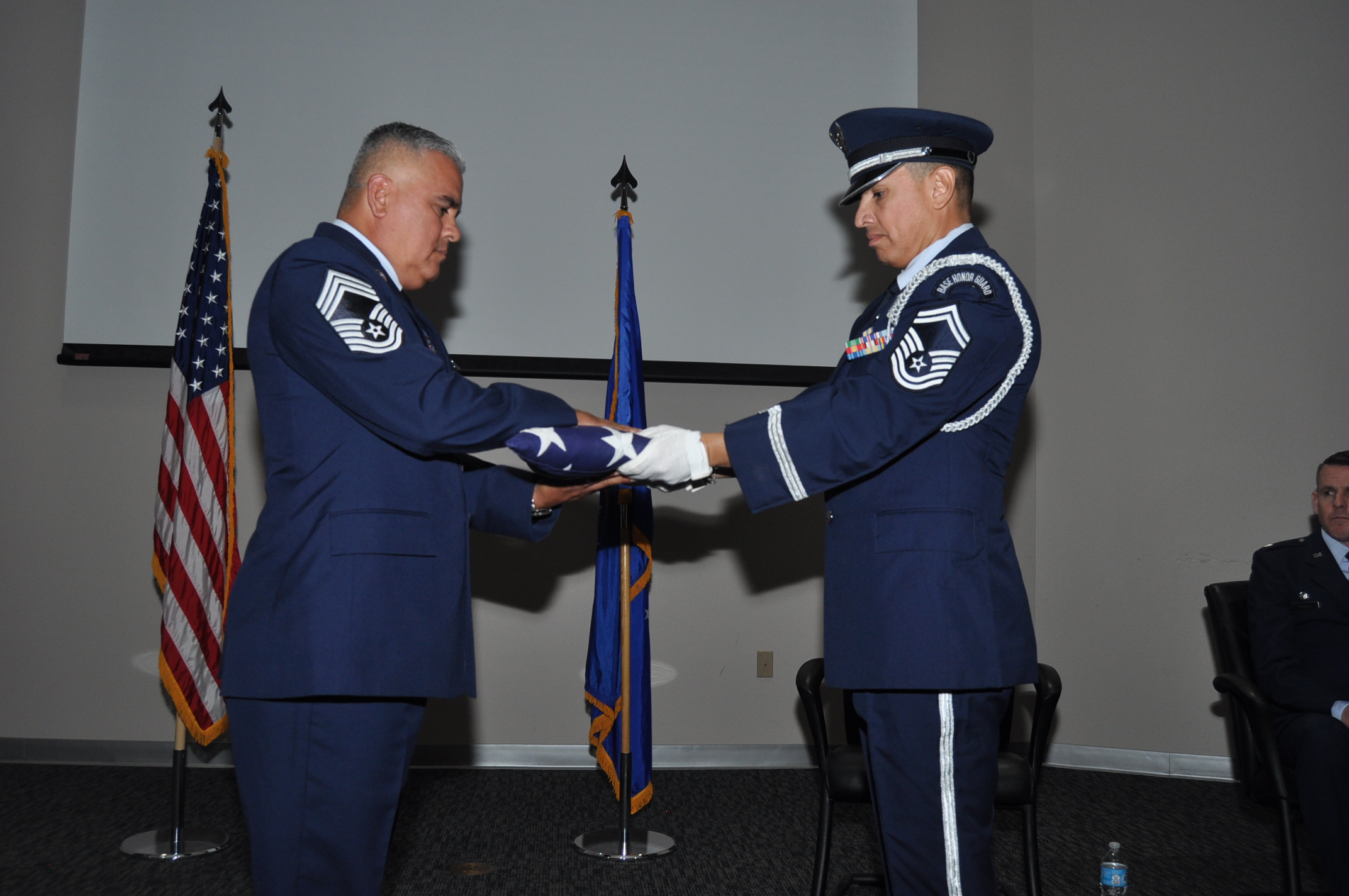 26 APS chief retires after 32 years of service > 433rd Airlift Wing ...