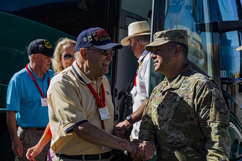 5th Marine Division veterans visit the Pohakuloa Training Area > Marine ...