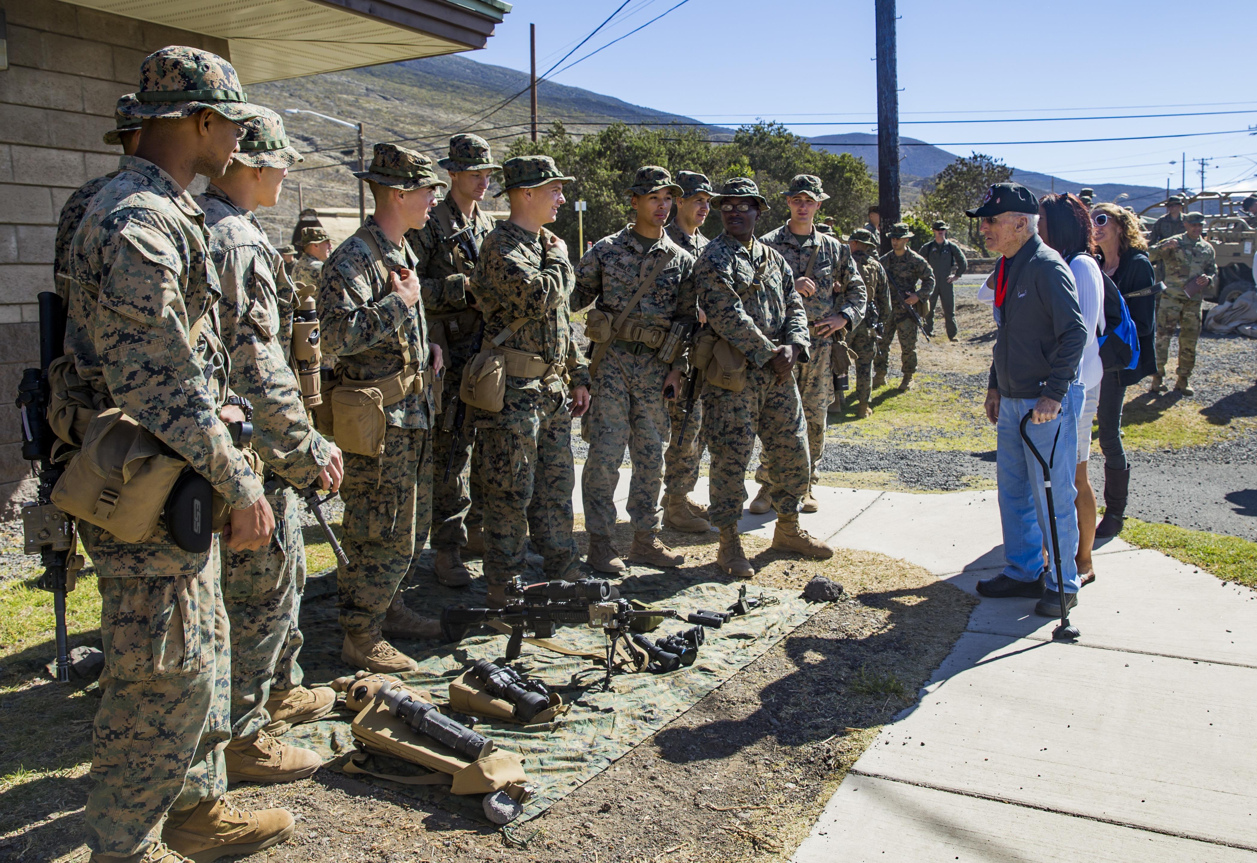 5th Marine Division veterans visit the Pohakuloa Training Area > Marine ...