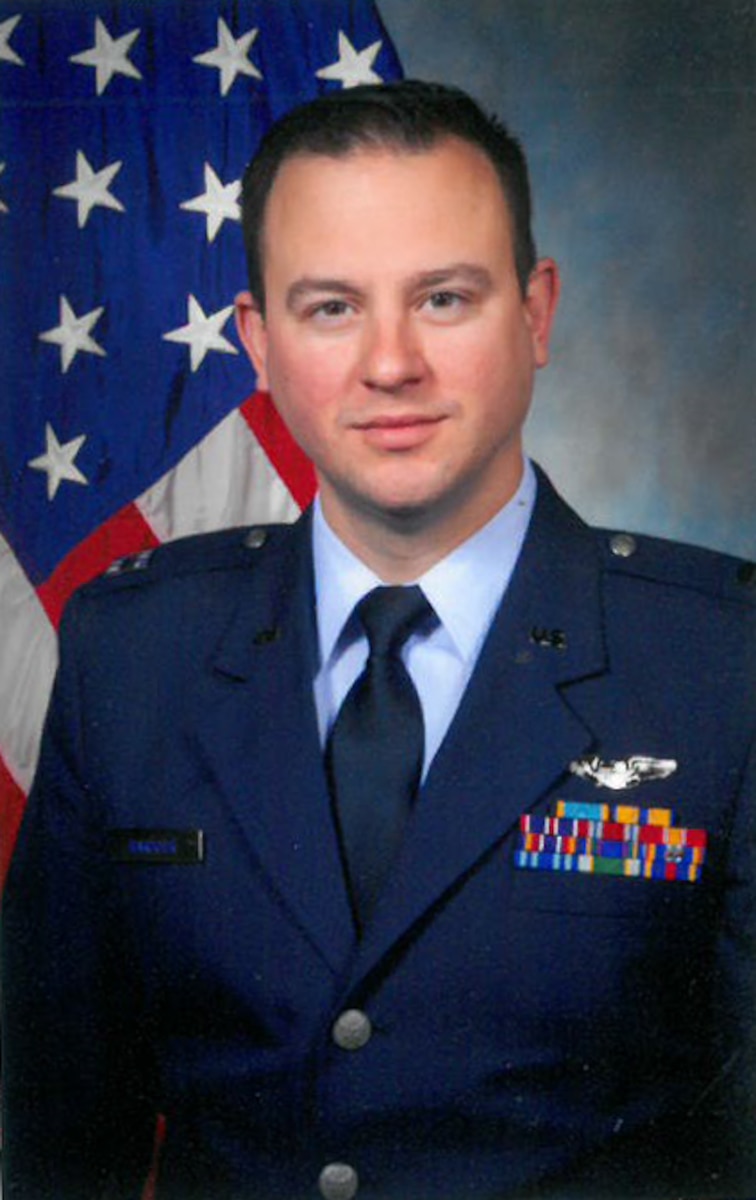 Pilot killed in T-38 crash identified > Laughlin Air Force Base > Display