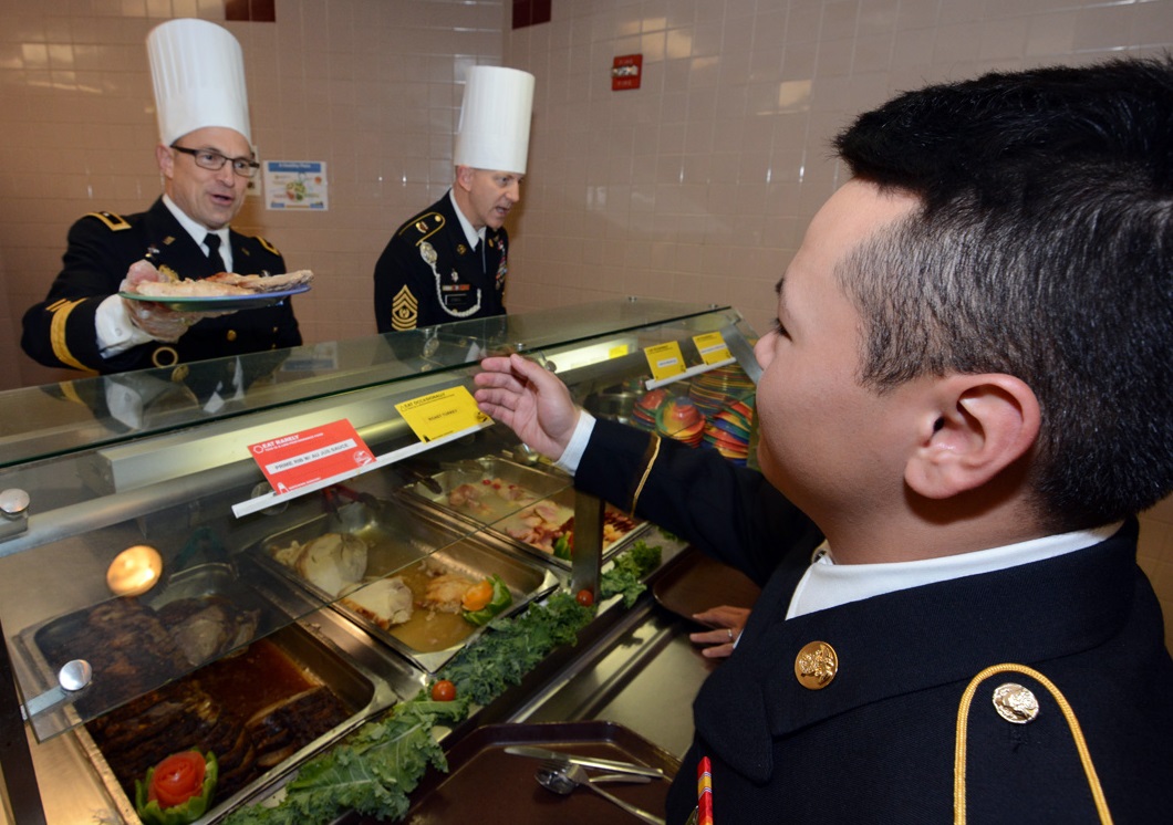 AMEDDC&S leaders dish up Thanksgiving dinner at JBSA-Fort Sam Houston ...