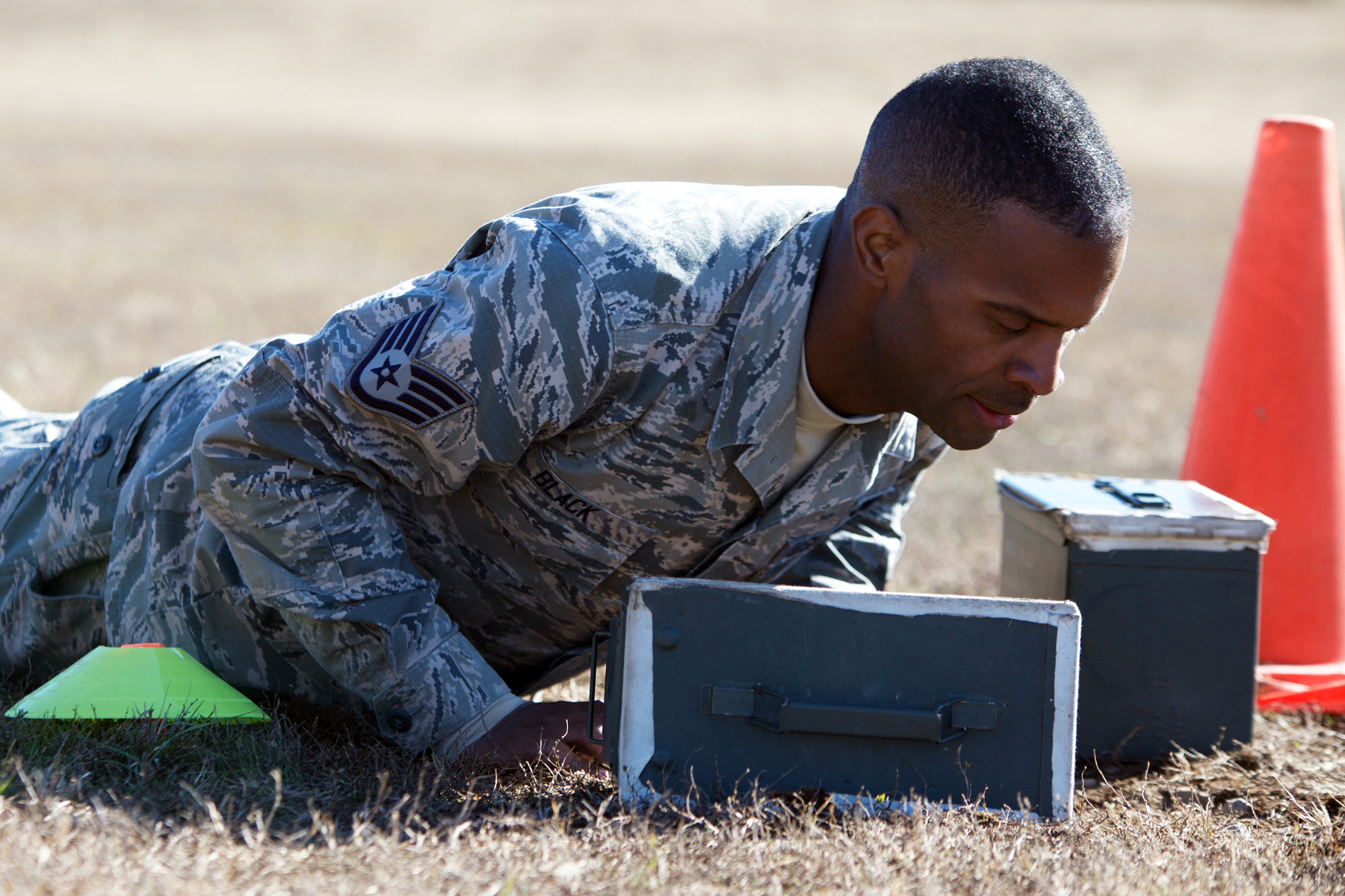 913 AG Airmen compete in Marine Corps Combat Fitness Test > 913th ...