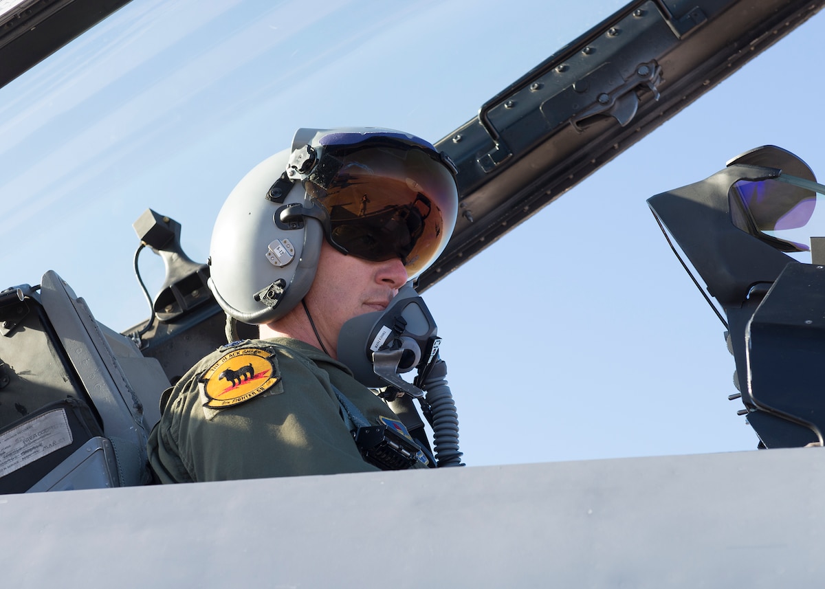 Black Sheep log first Viper flight > Holloman Air Force Base > Display