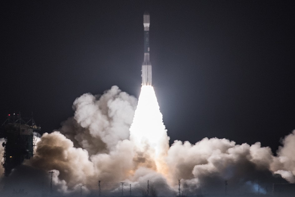 DLA Energy Aerospace supports Delta II rocket launch > Defense ...