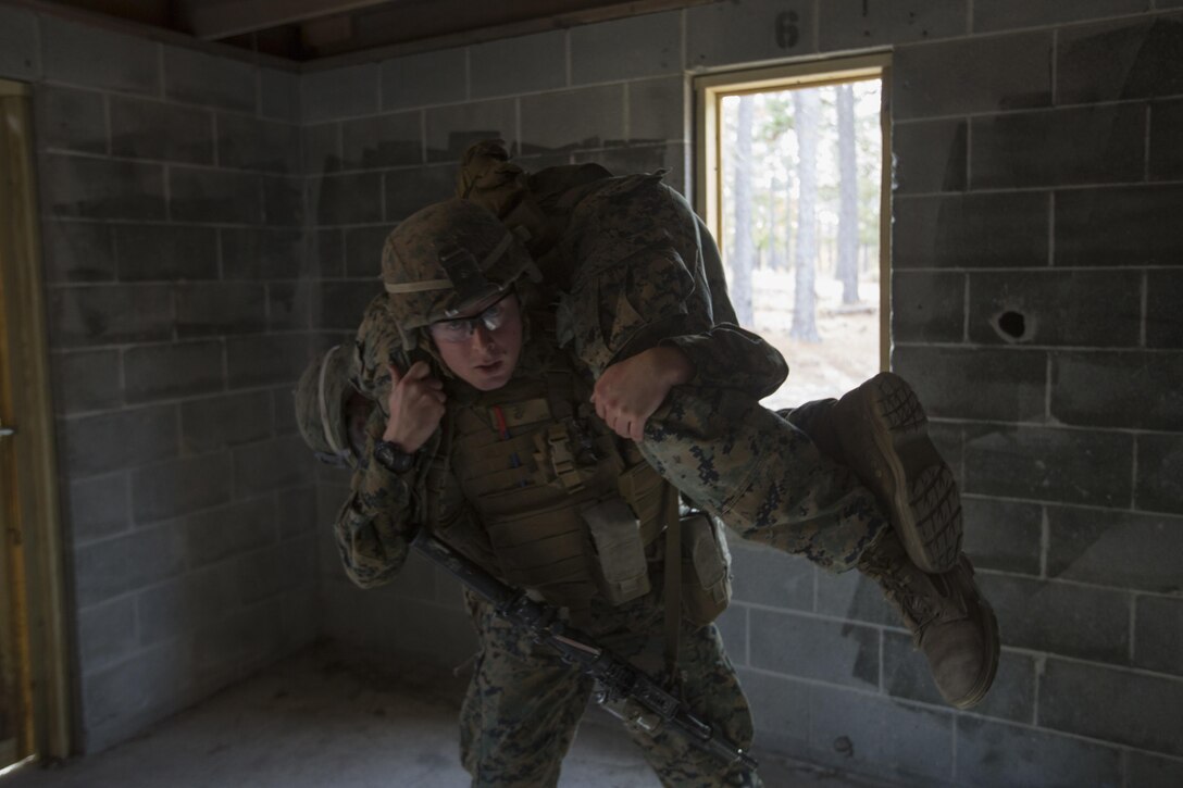 Marines clear the way in MOUT town