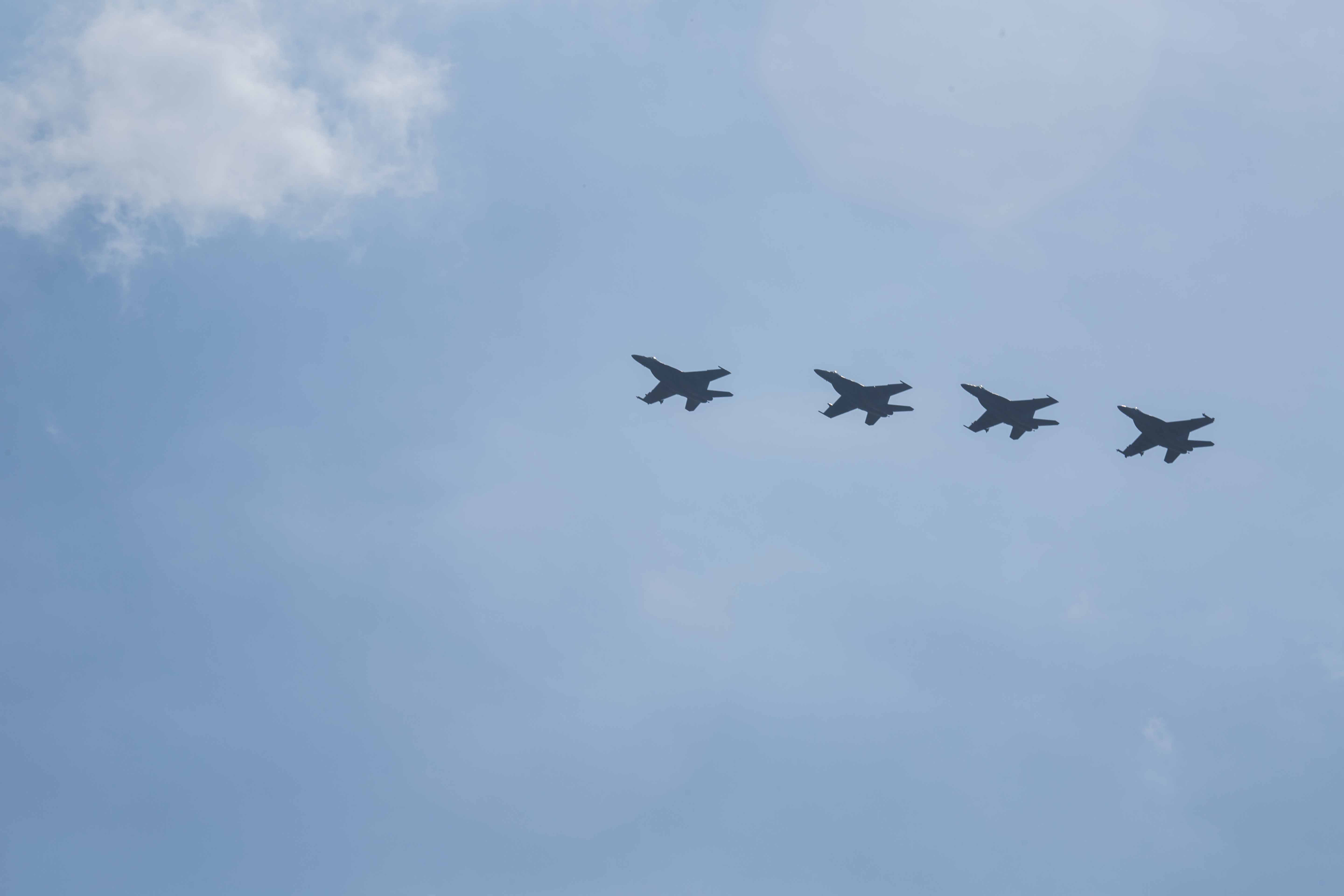 CVW-5戦闘攻撃中隊が岩国基地へ到着 > Marine Corps Air Station Iwakuni-Japanese > ニュース