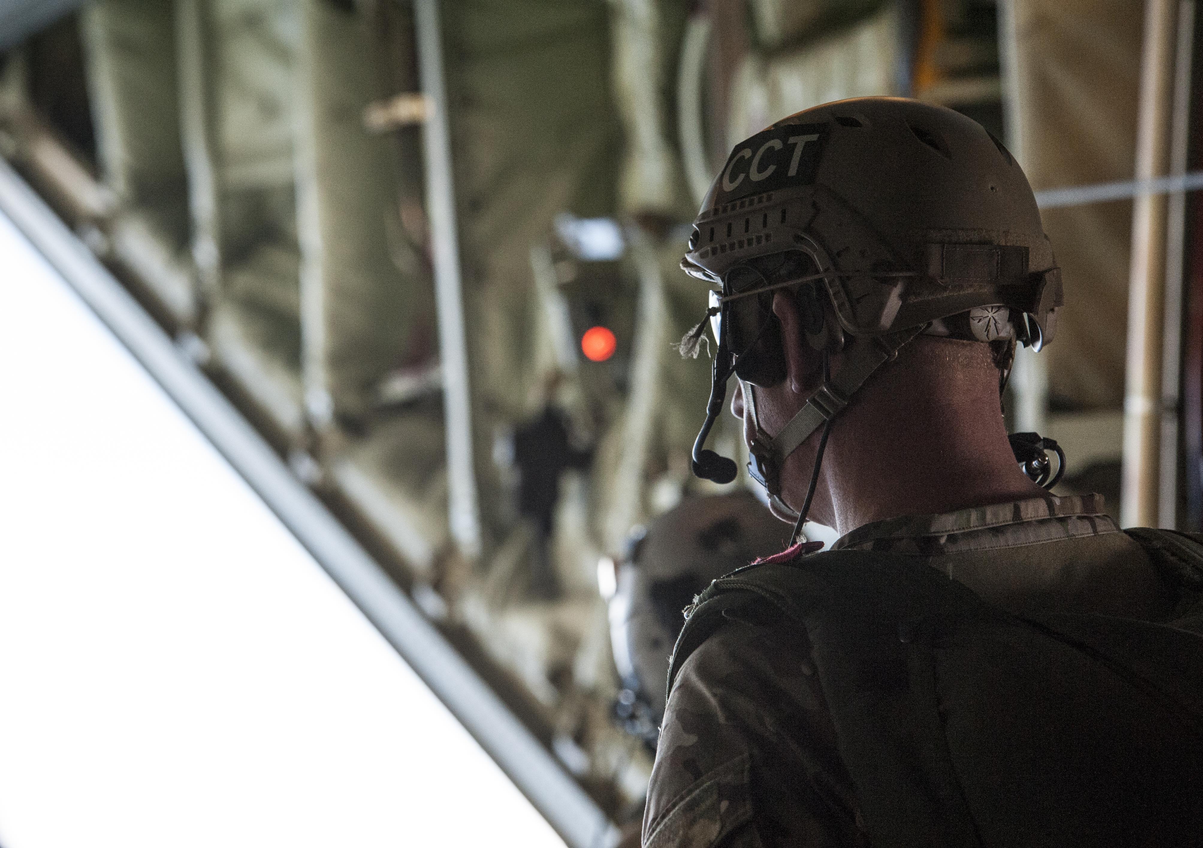 Military free fall operations at Kadena > Air Force Special Operations ...