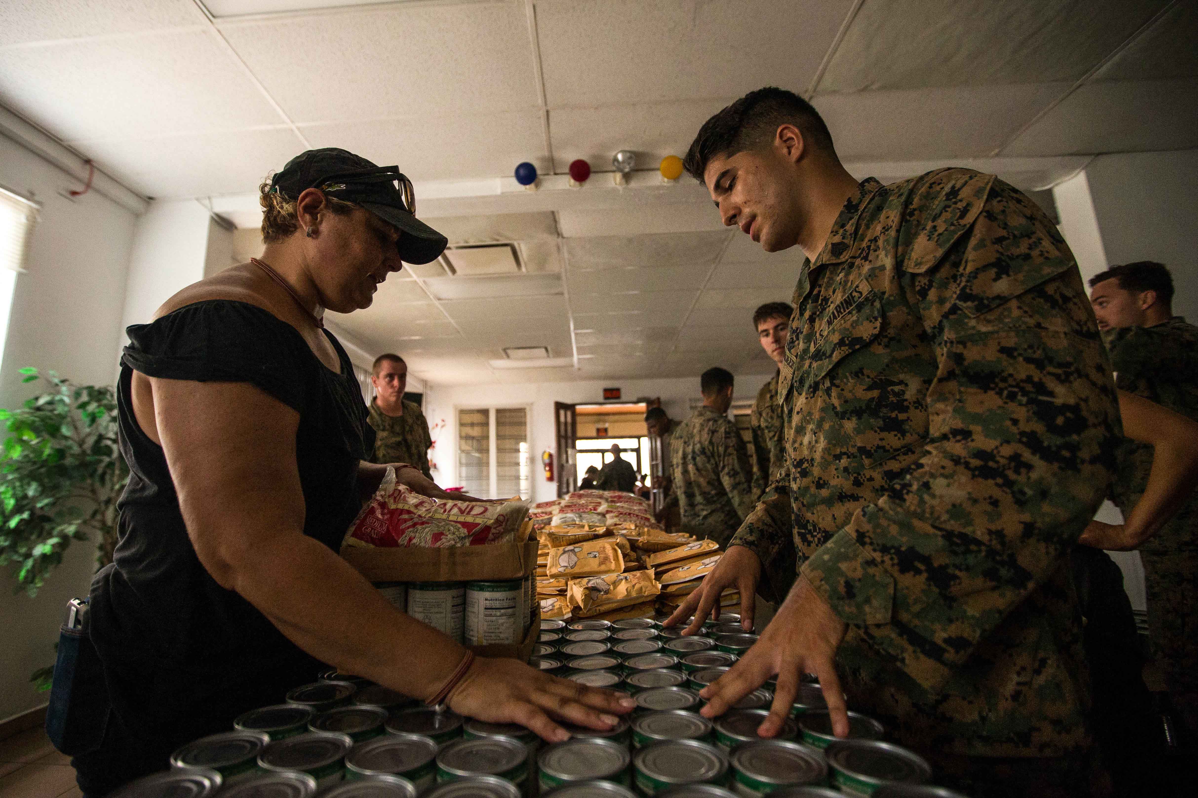 26th MEU Marines assist Salvation Army in Puerto Rico