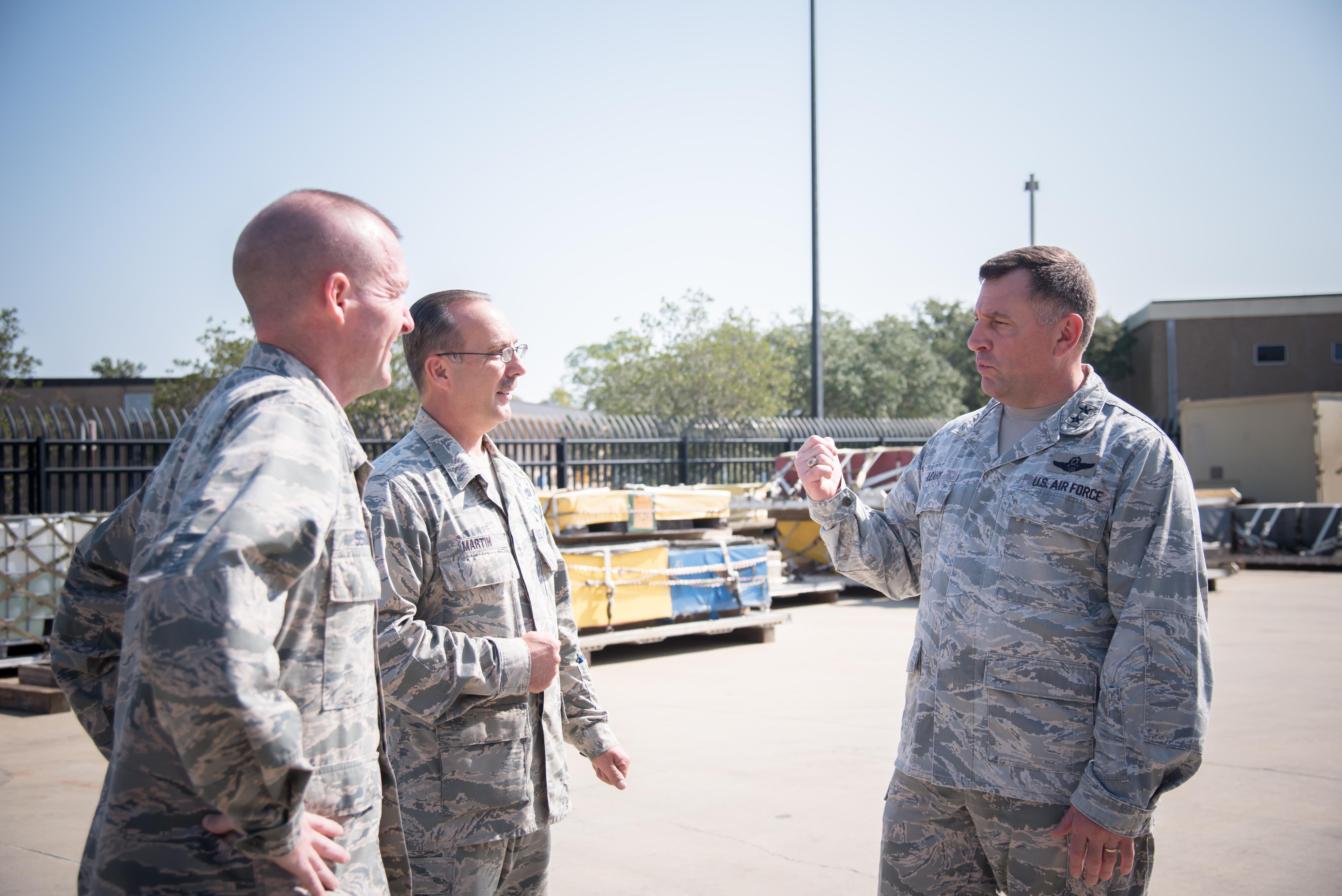 Second Air Force commander visits 403rd Wing > Second Air Force ...