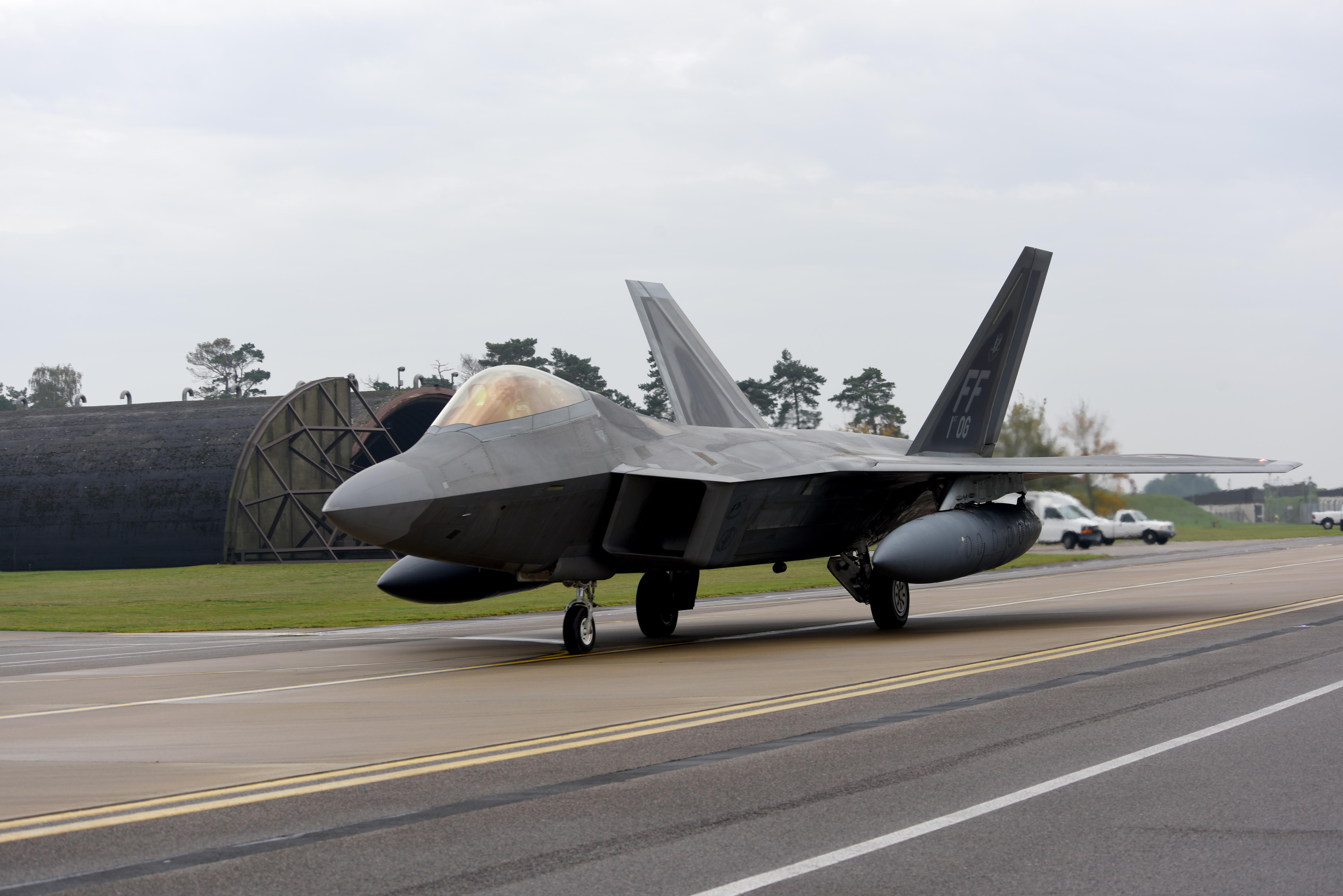 F-22s transit through RAF Lakenheath > Royal Air Force Lakenheath ...