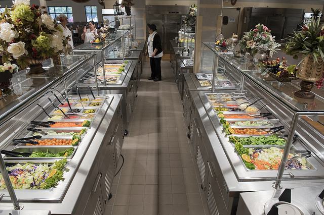 New, improved dining facility opens at MDL > Joint Base McGuire-Dix ...