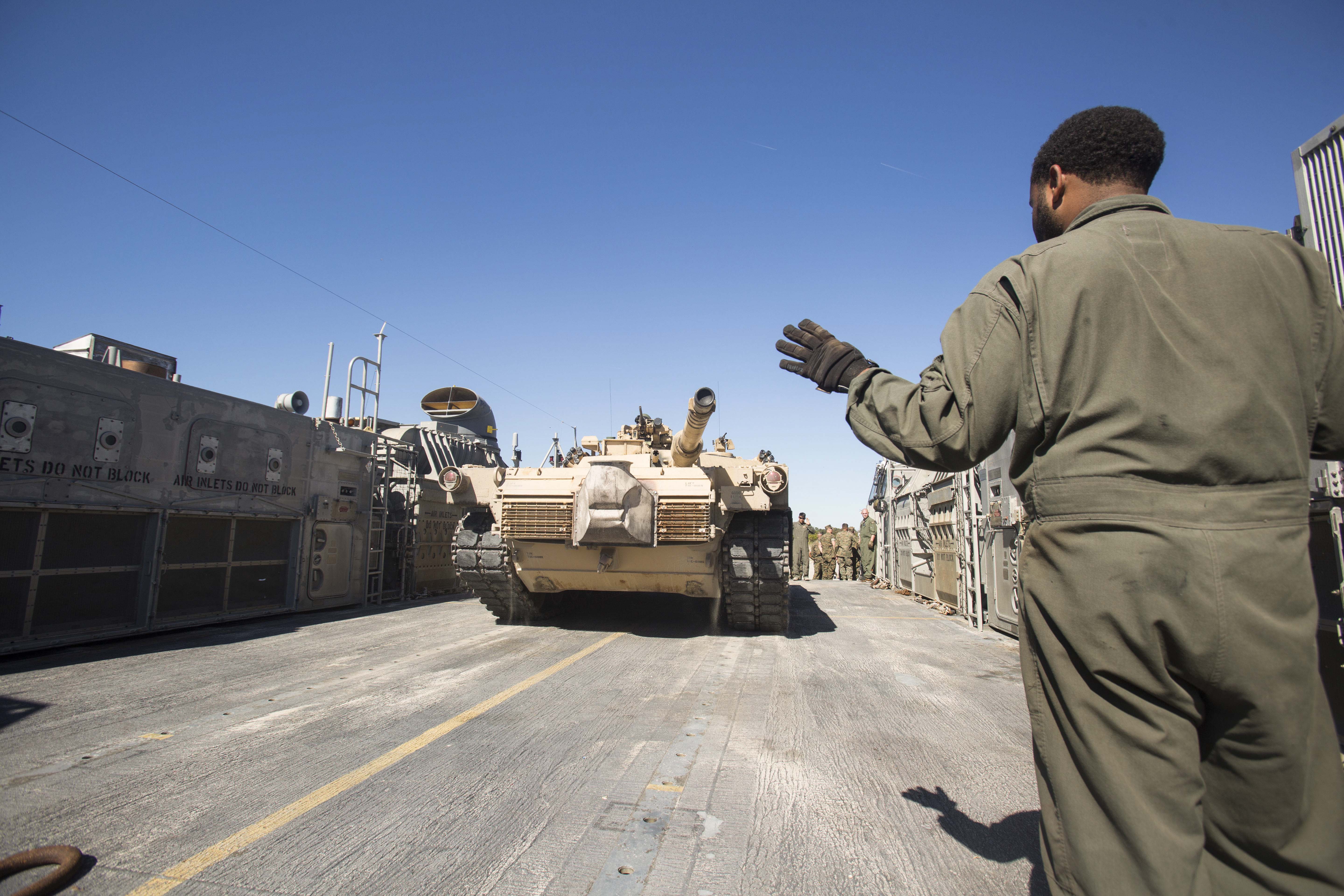 Bold Alligator 17: Marines Conduct Beach On-load Operations