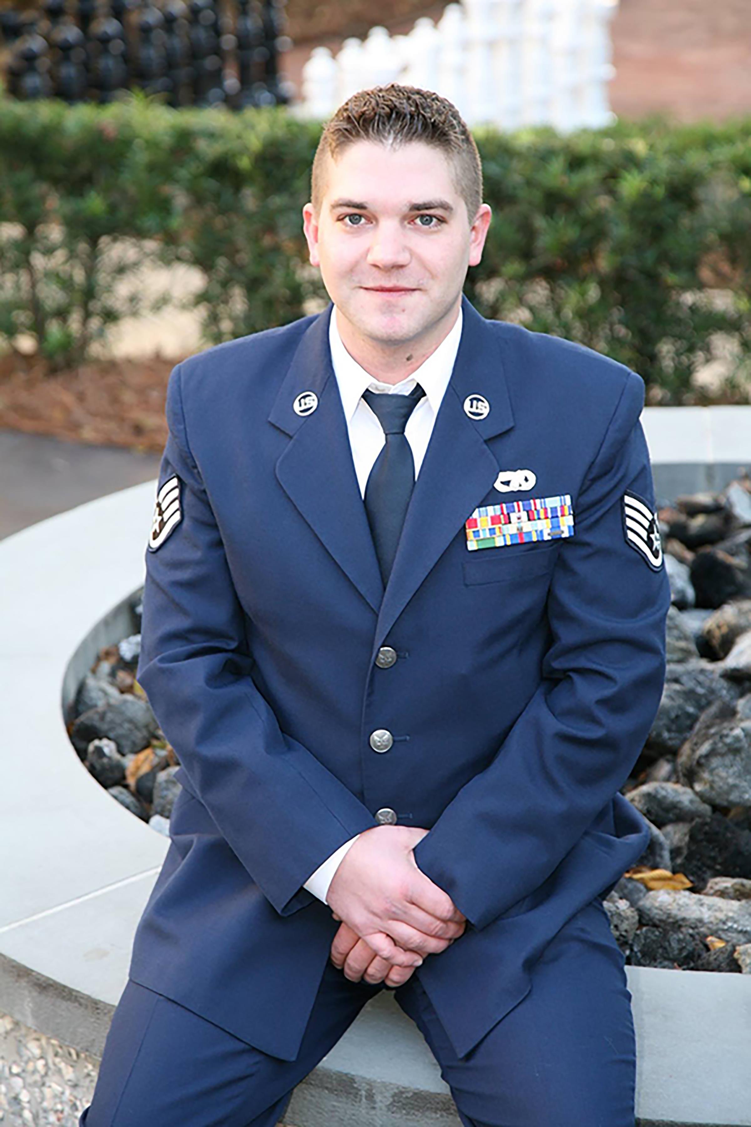 87 APS Airman shares fall activities with community > 445th Airlift ...