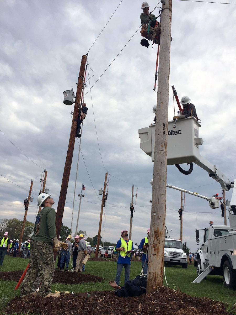 366 TRS instructors win international linemen competition > 33rd ...