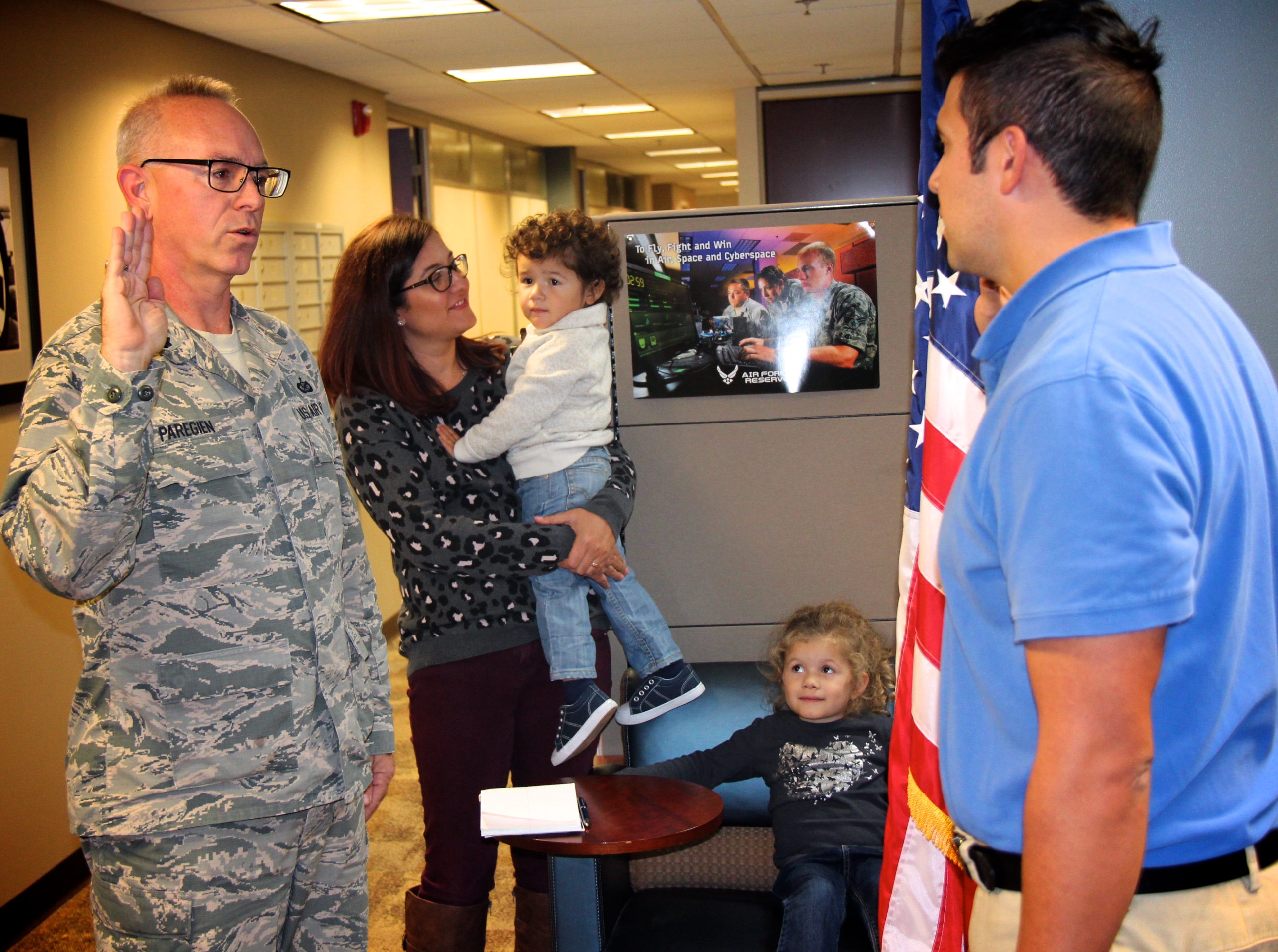 Command post controller enlistment > 932nd Airlift Wing > Article Display