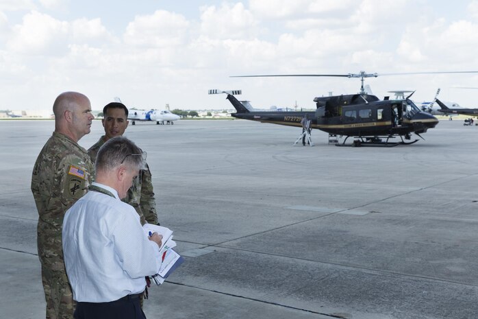 USANORTH Deputy Commanding Gereral visits troops