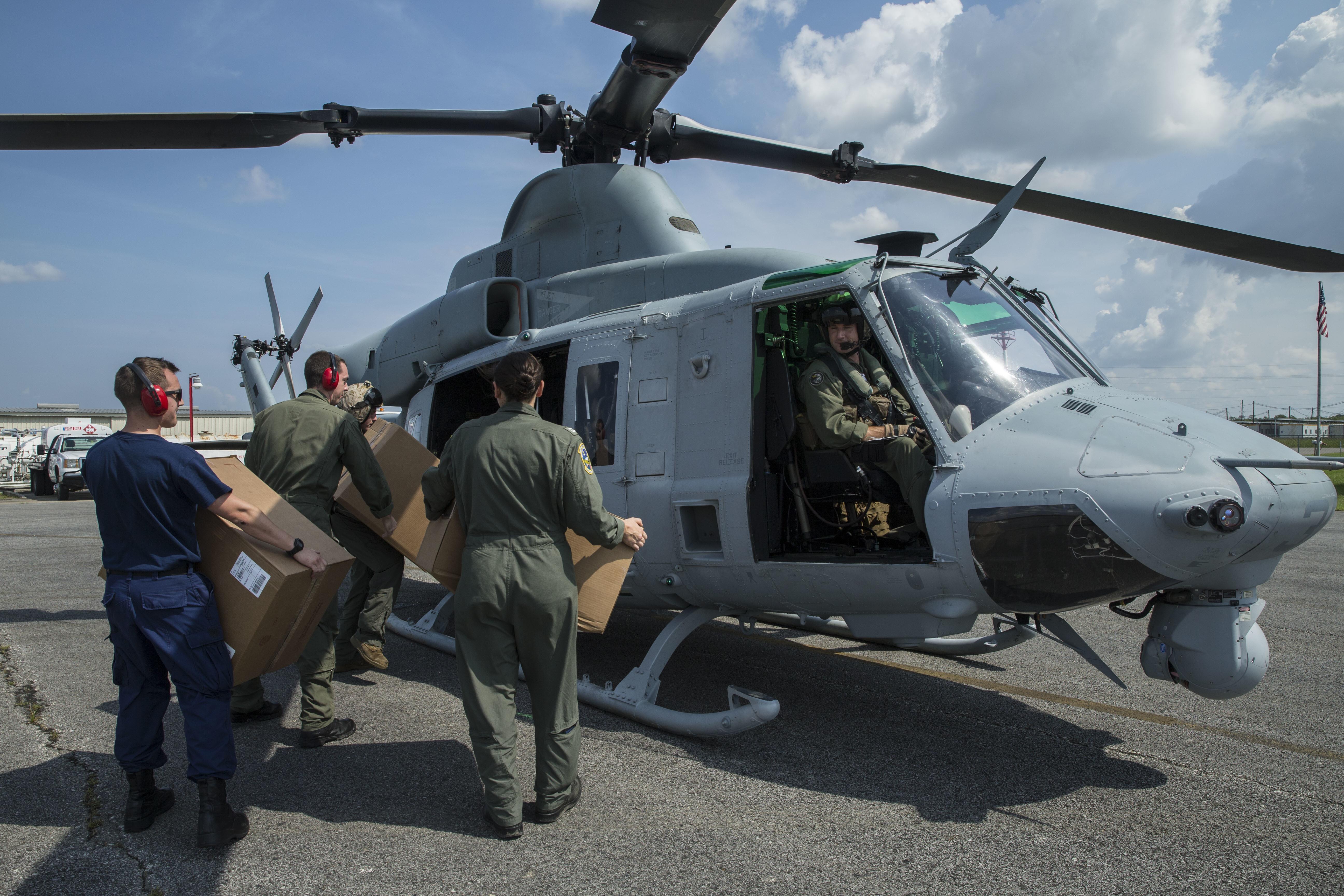 Marines with Marine Forces Reserve conduct an aerial re-supply in ...