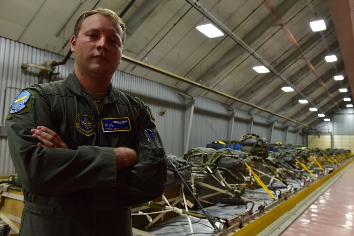 Combat Airlifter of the Week: Staff Sgt. Josh Daigle > Little Rock Air ...