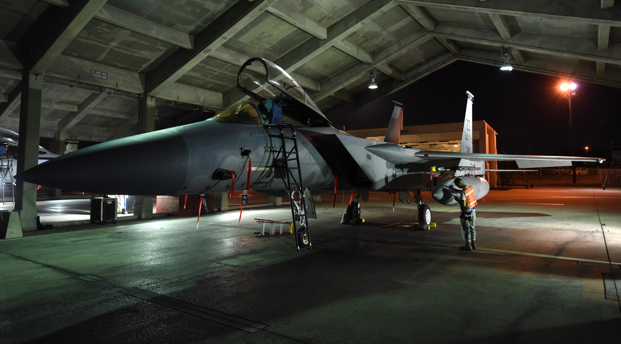 Training for locking and loading > Kadena Air Base > Article Display