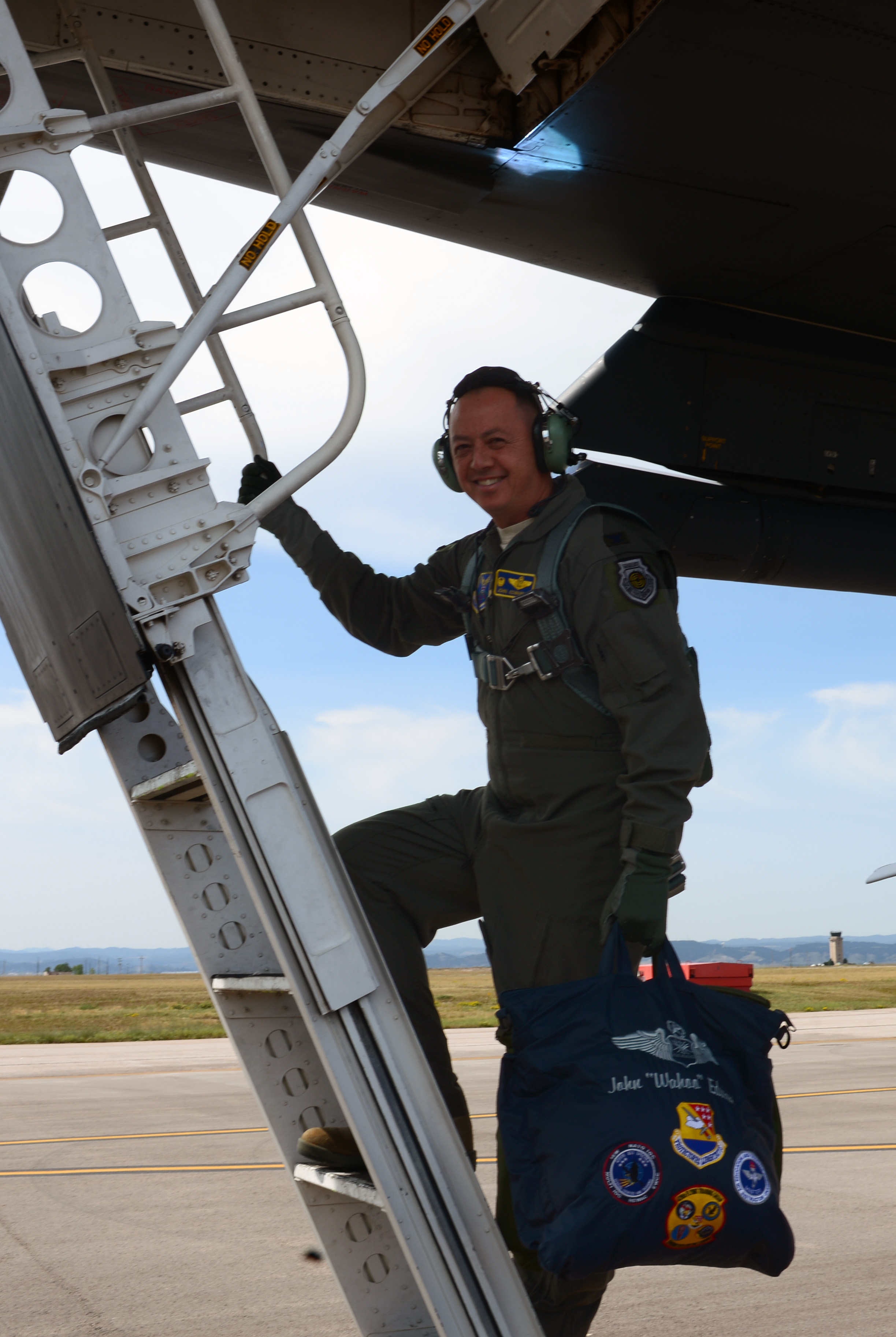 Colonel Edwards takes first flight as Bomb Wing Commander > Air Force ...