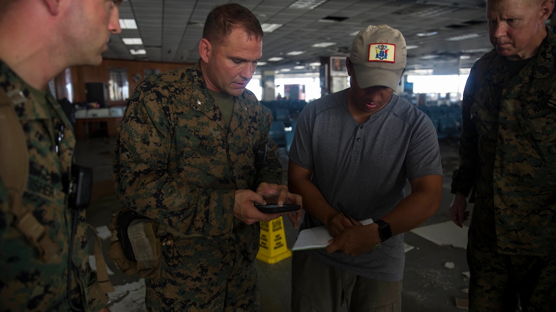26th MEU begins relief work on St. Thomas