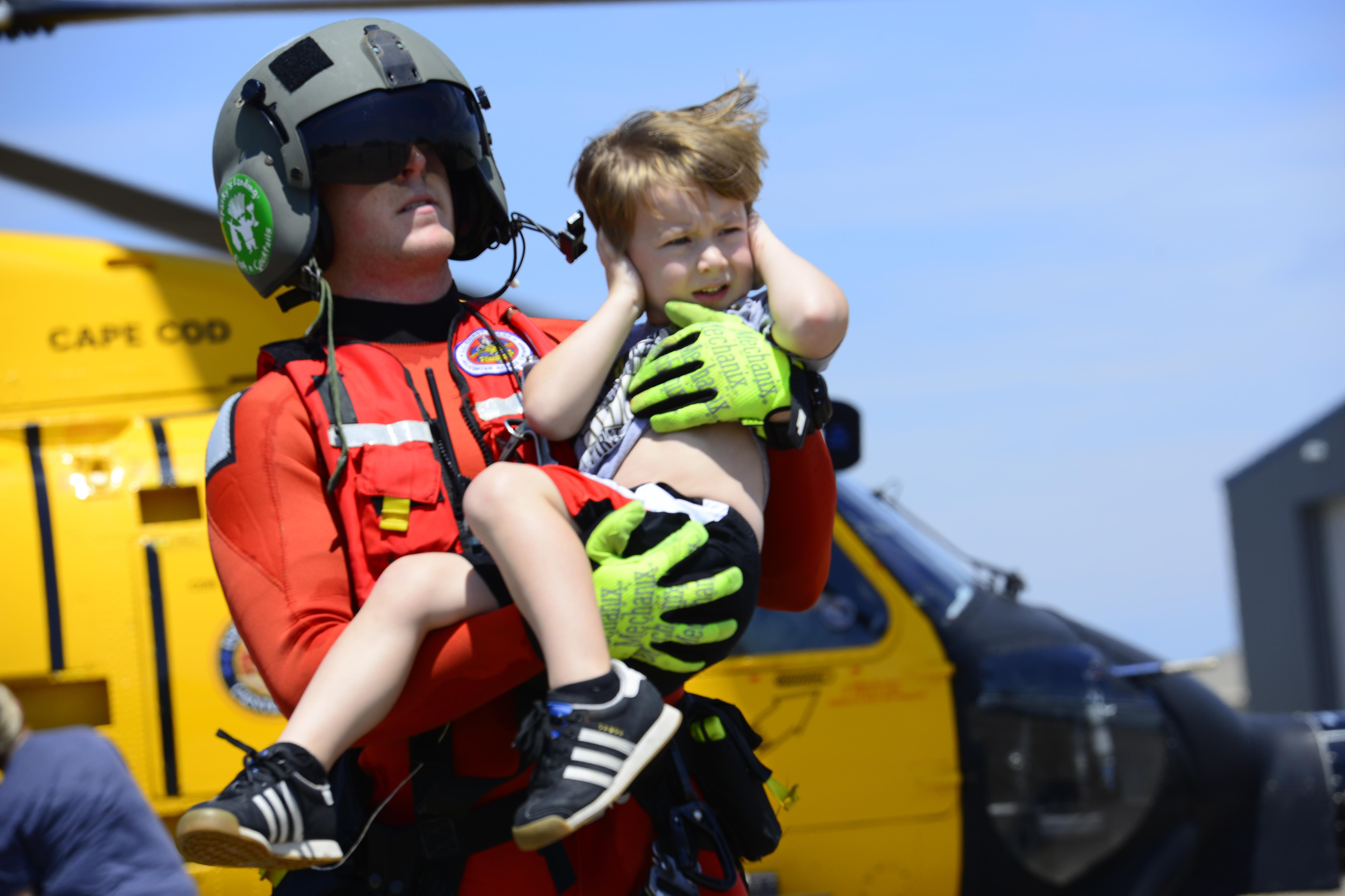 Coast Guard air crew rescues residents of Vidor, TX