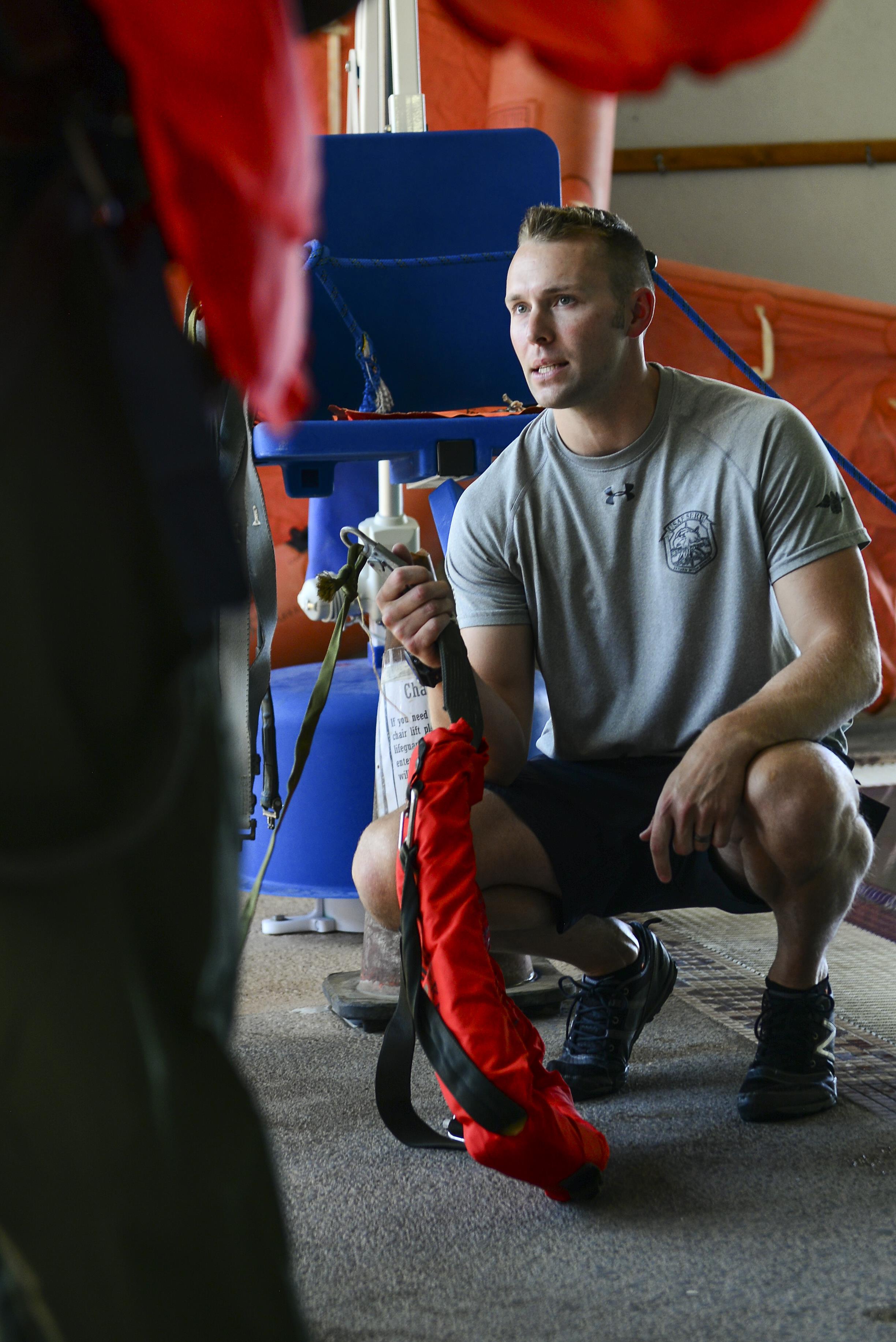 SERE teaches aircrew skills to survive > Air Combat Command > Article ...