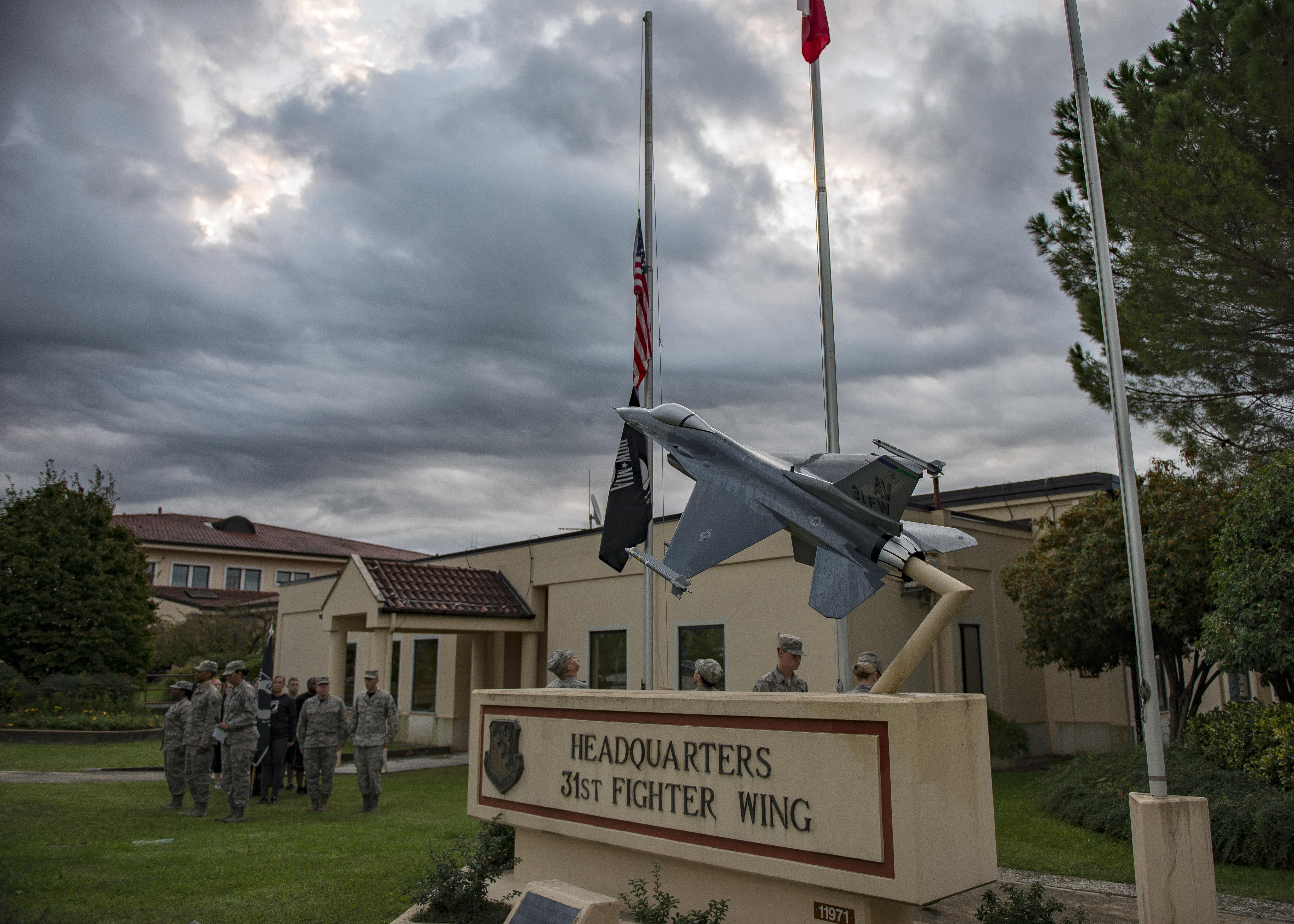 Team Aviano rallies to remember the fallen > Aviano Air Base > Display