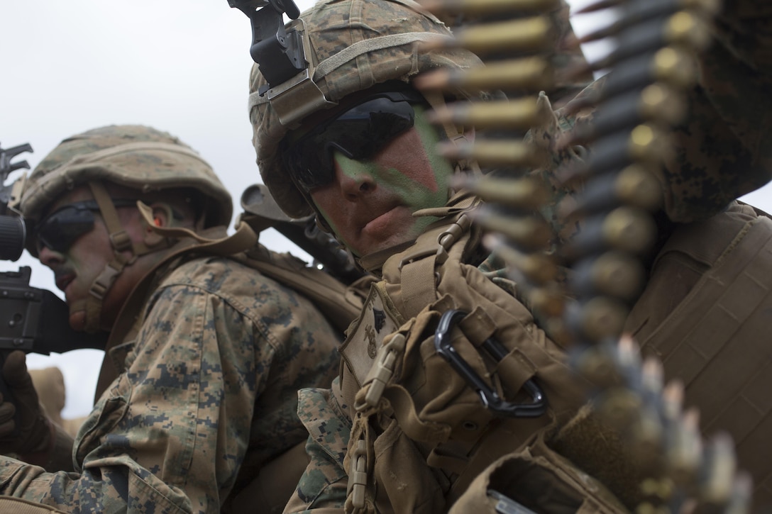 HMH-463, 3/3 conduct air assault training event at PTA