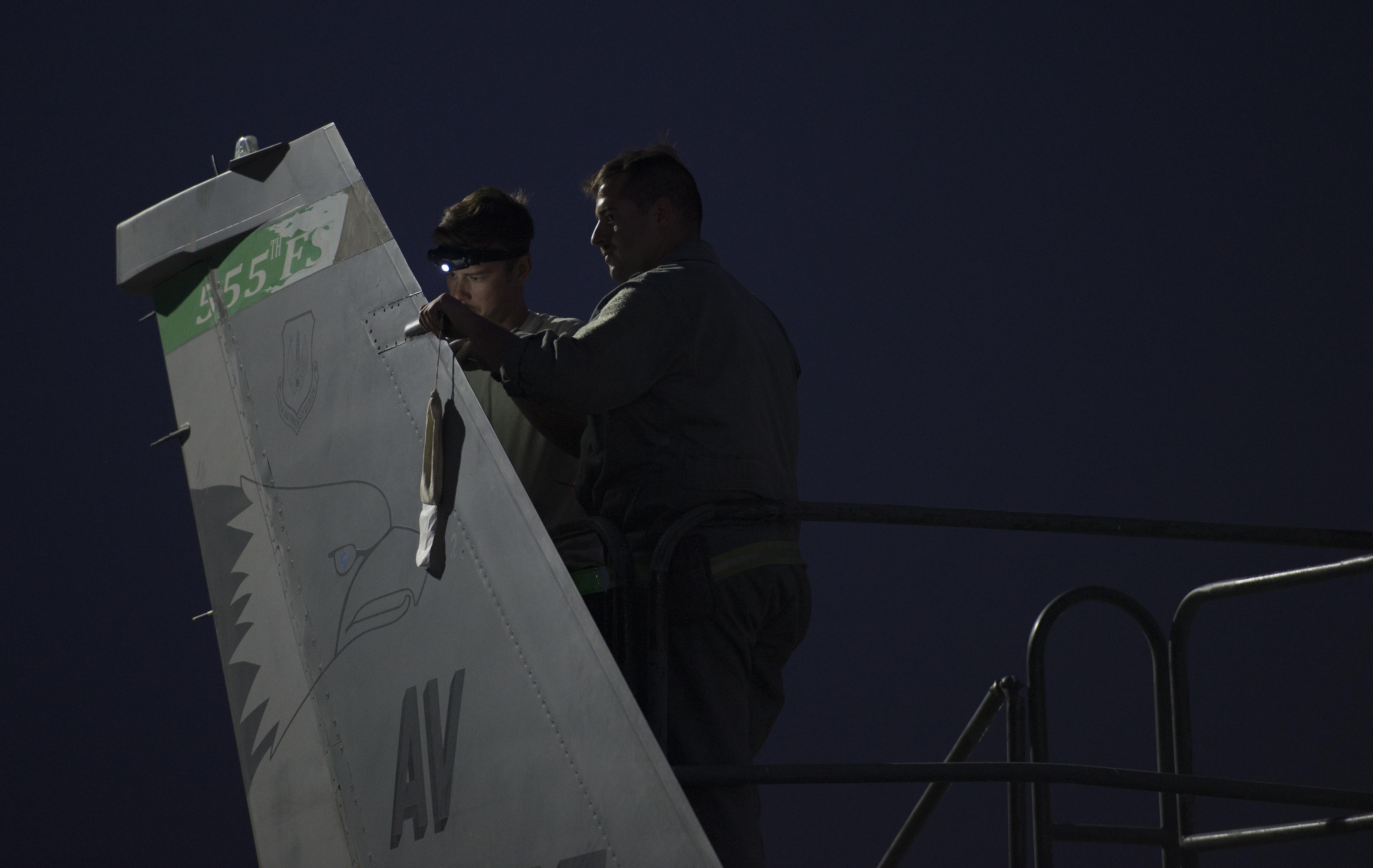 F-16s light the night > U.S. Air Forces Central > Display