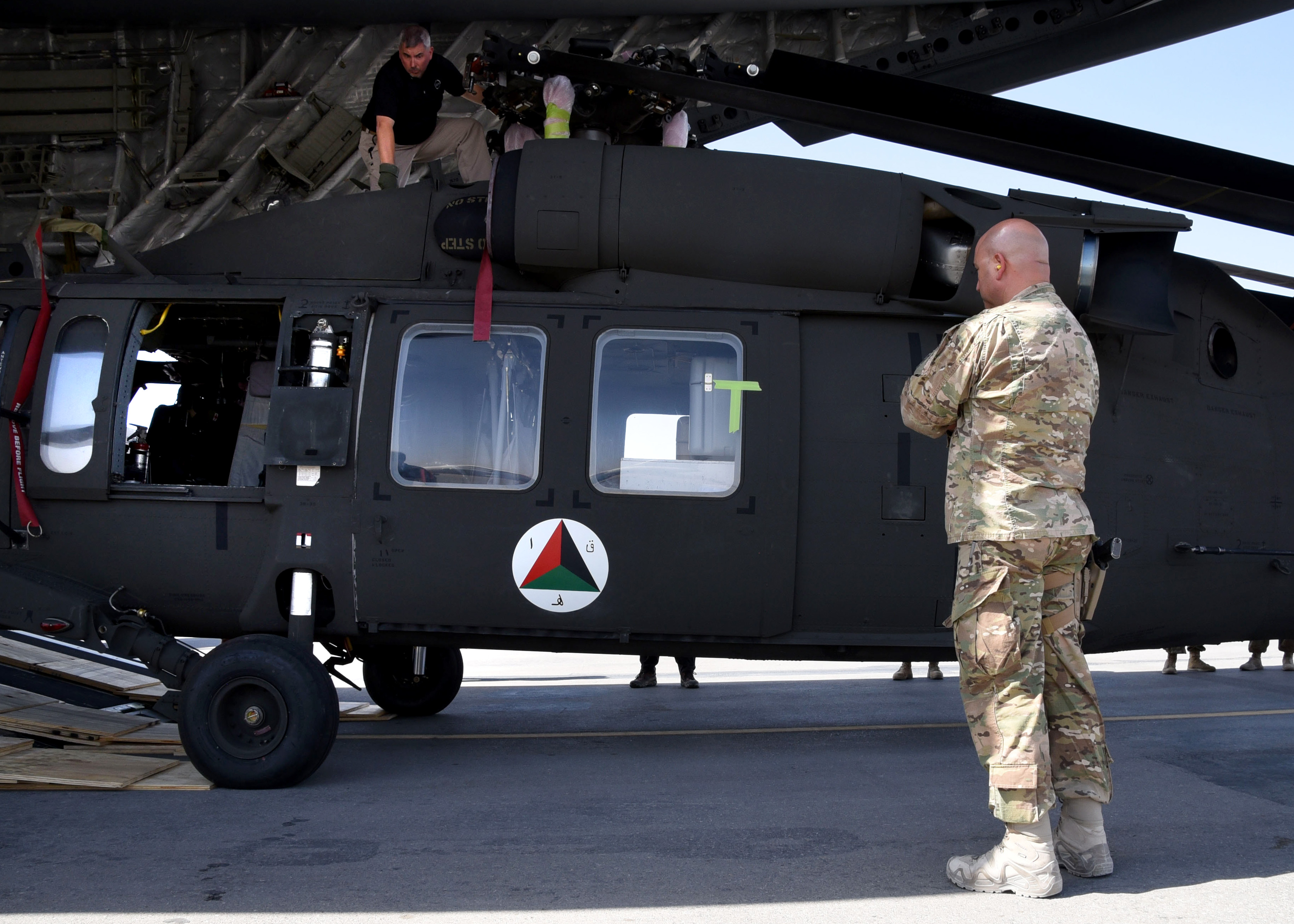 Afghan Air Force receives first delivery of UH-60s at Kandahar Airfield ...