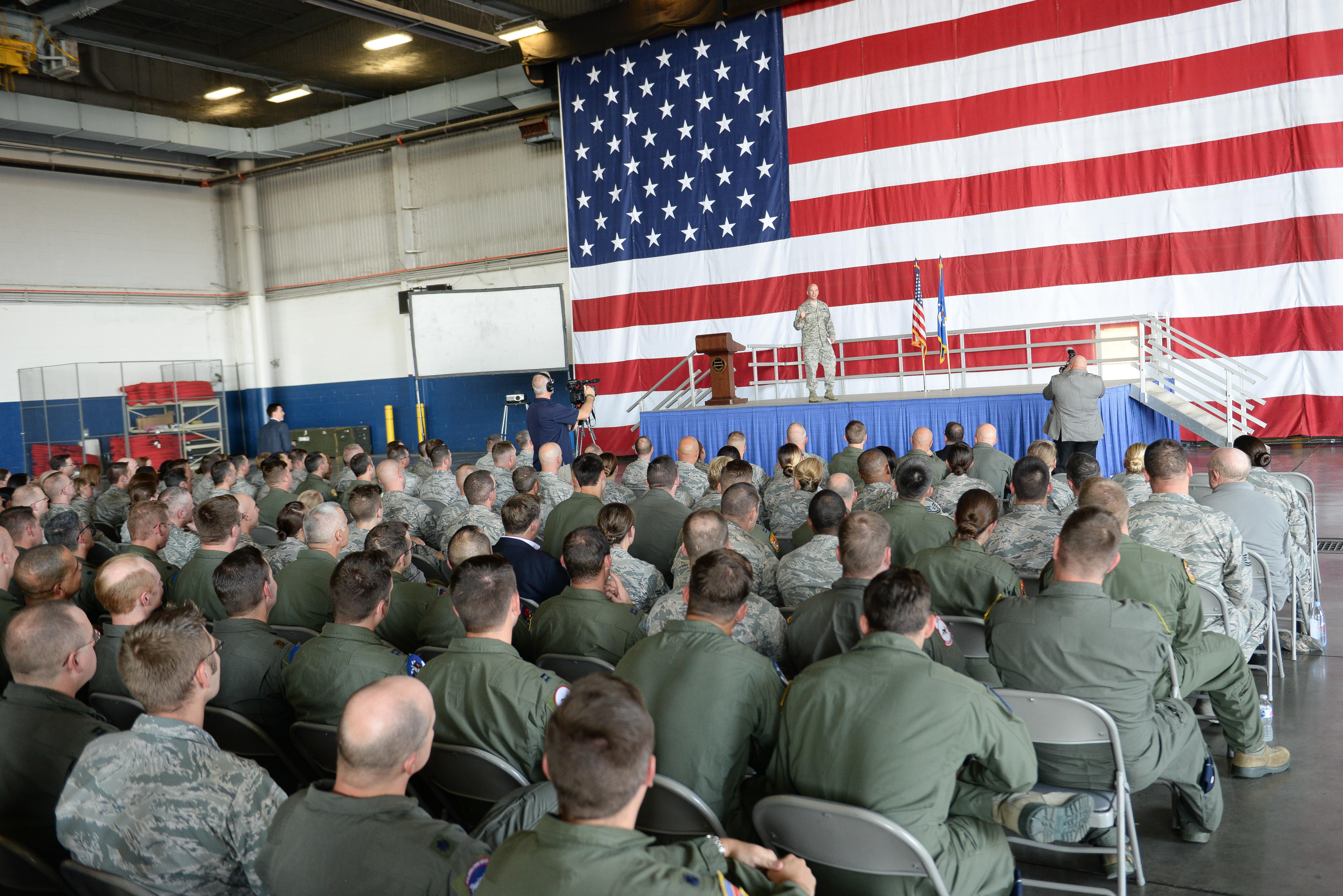 SECAF addresses Airmen during visit to Offutt > Offutt Air Force Base ...