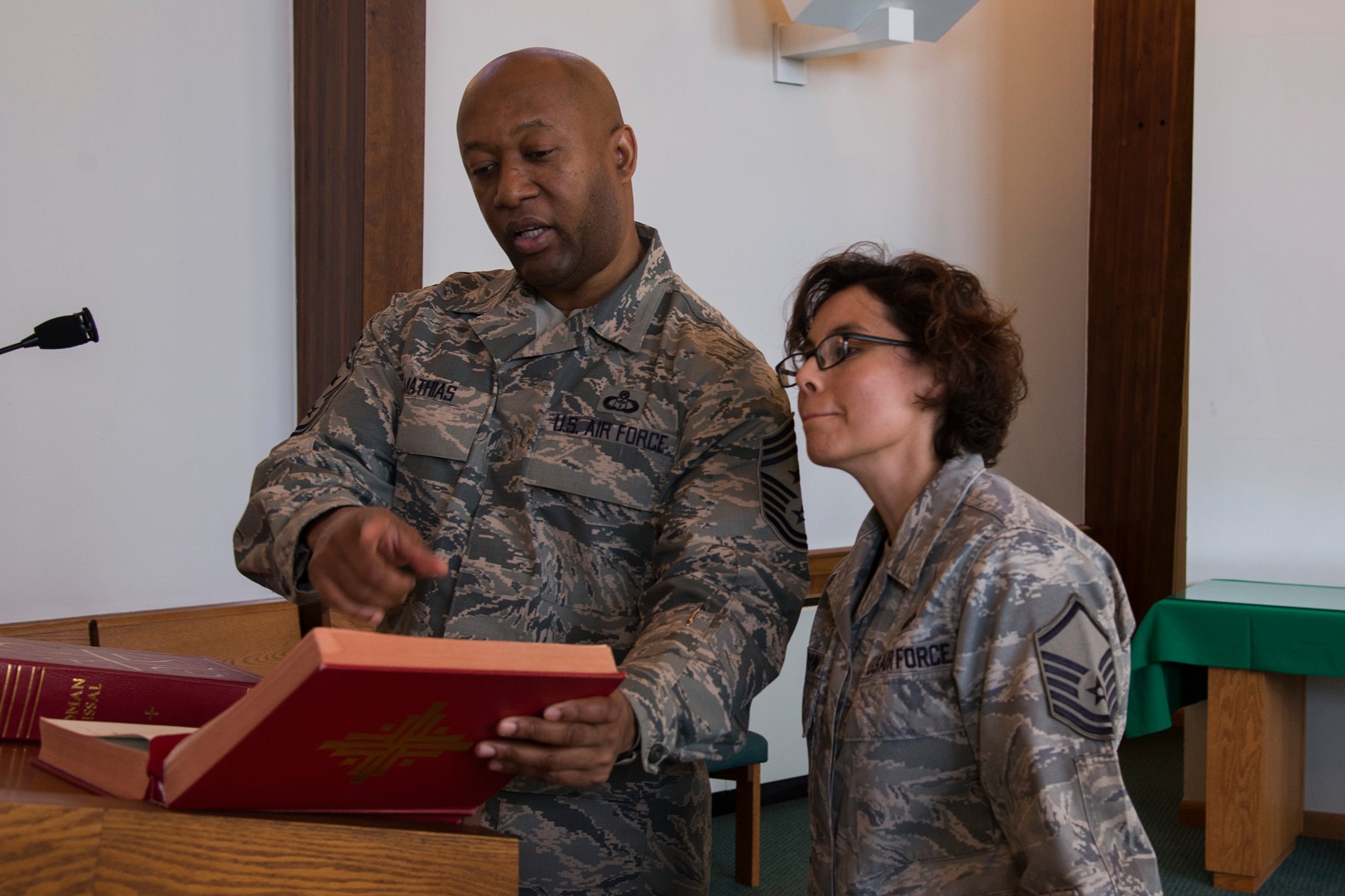 A fond farewell to Chief Mathias > Scott Air Force Base > News