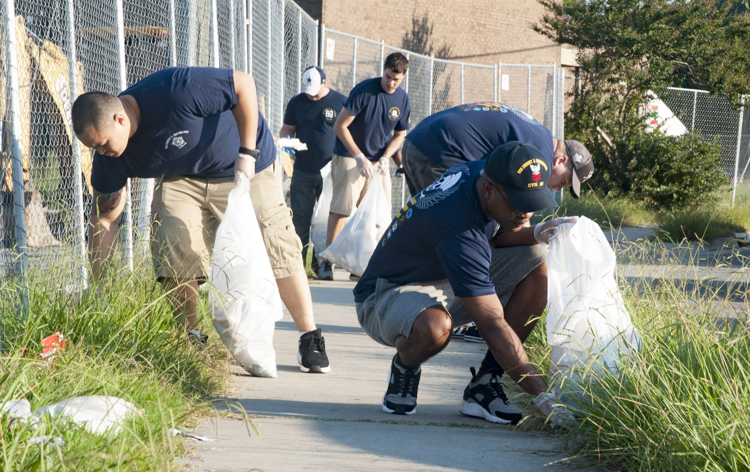 Ike First Class Petty Officers Association Helps Keep Norfolk Beautiful ...