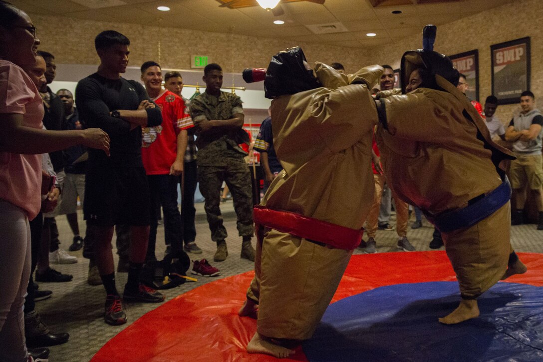 US service members celebrate end of summer