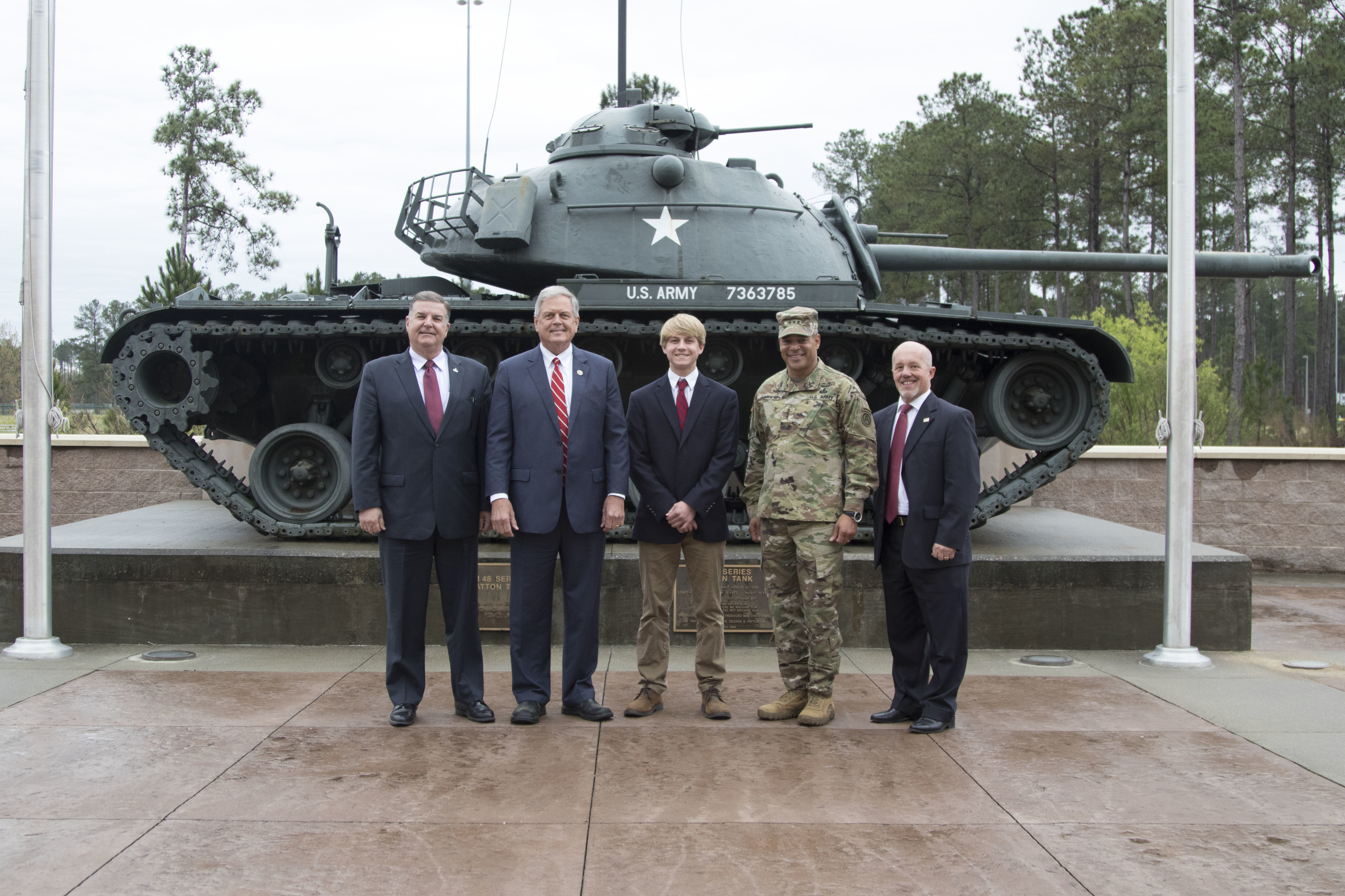 Congressman makes first visit to U.S. Army Central Headquarters > U.S ...