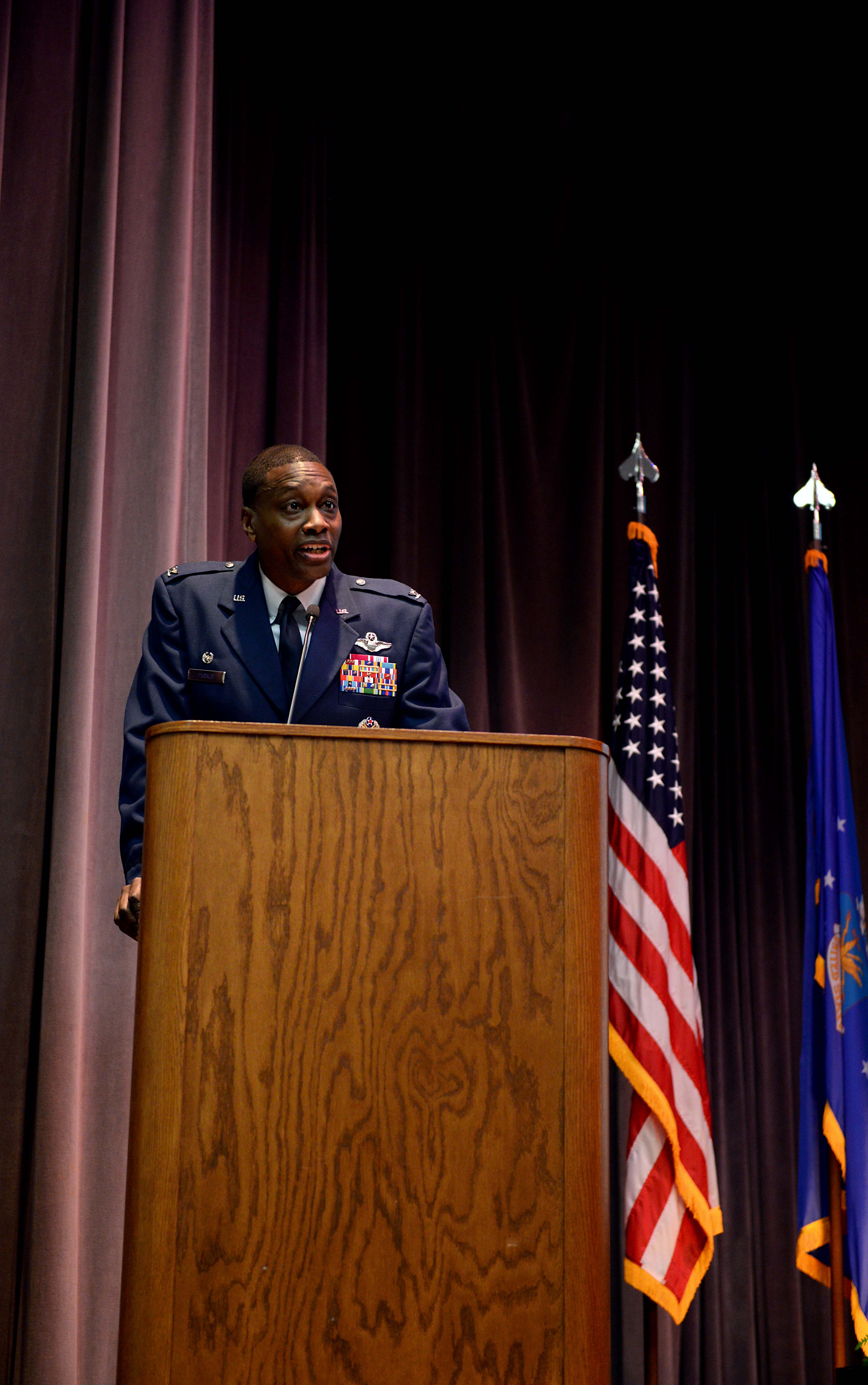 Parker speaks about Air Force ‘wings’ during 18-07 graduation > Air ...