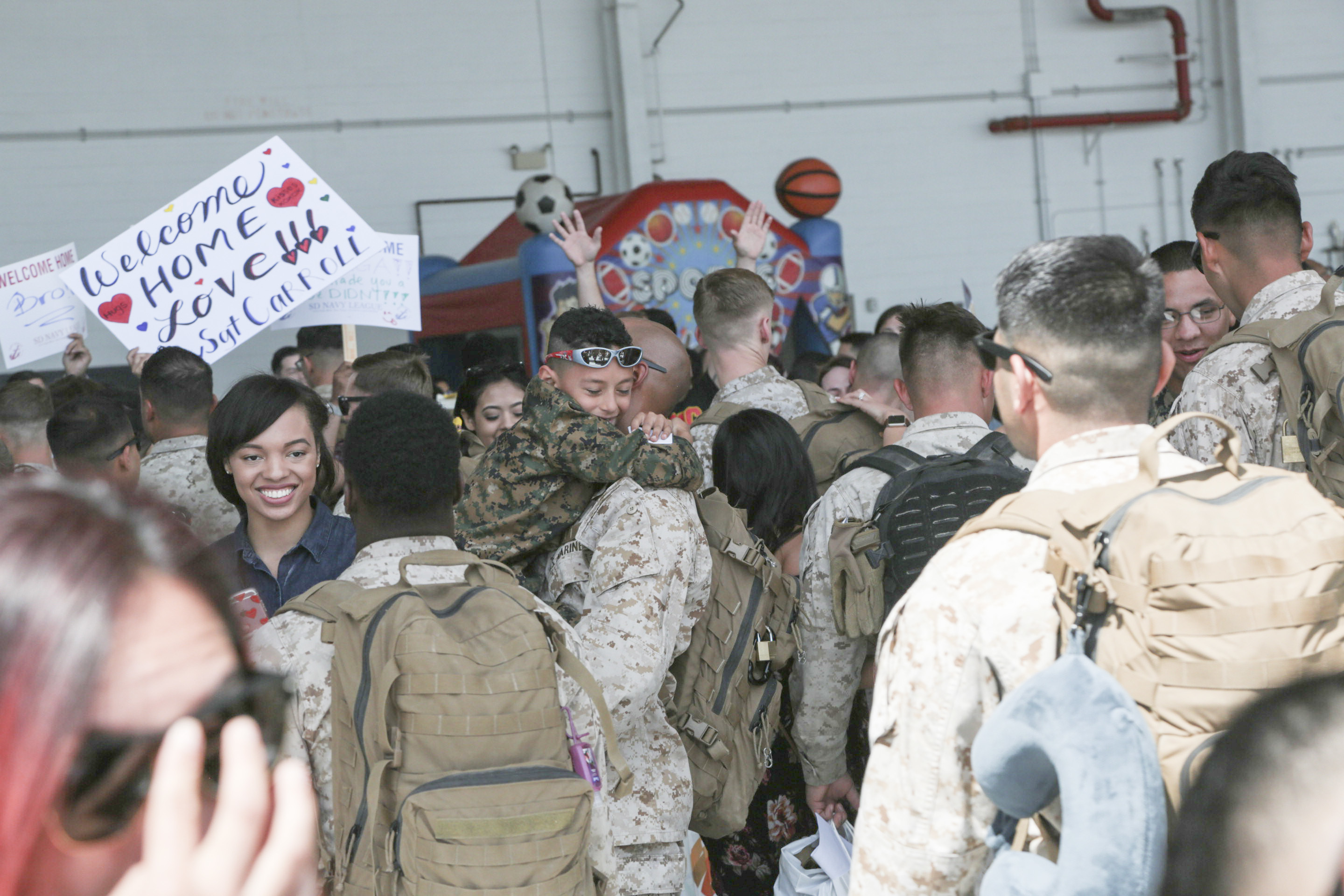 “Aces” return home > 3rd Marine Aircraft Wing > News