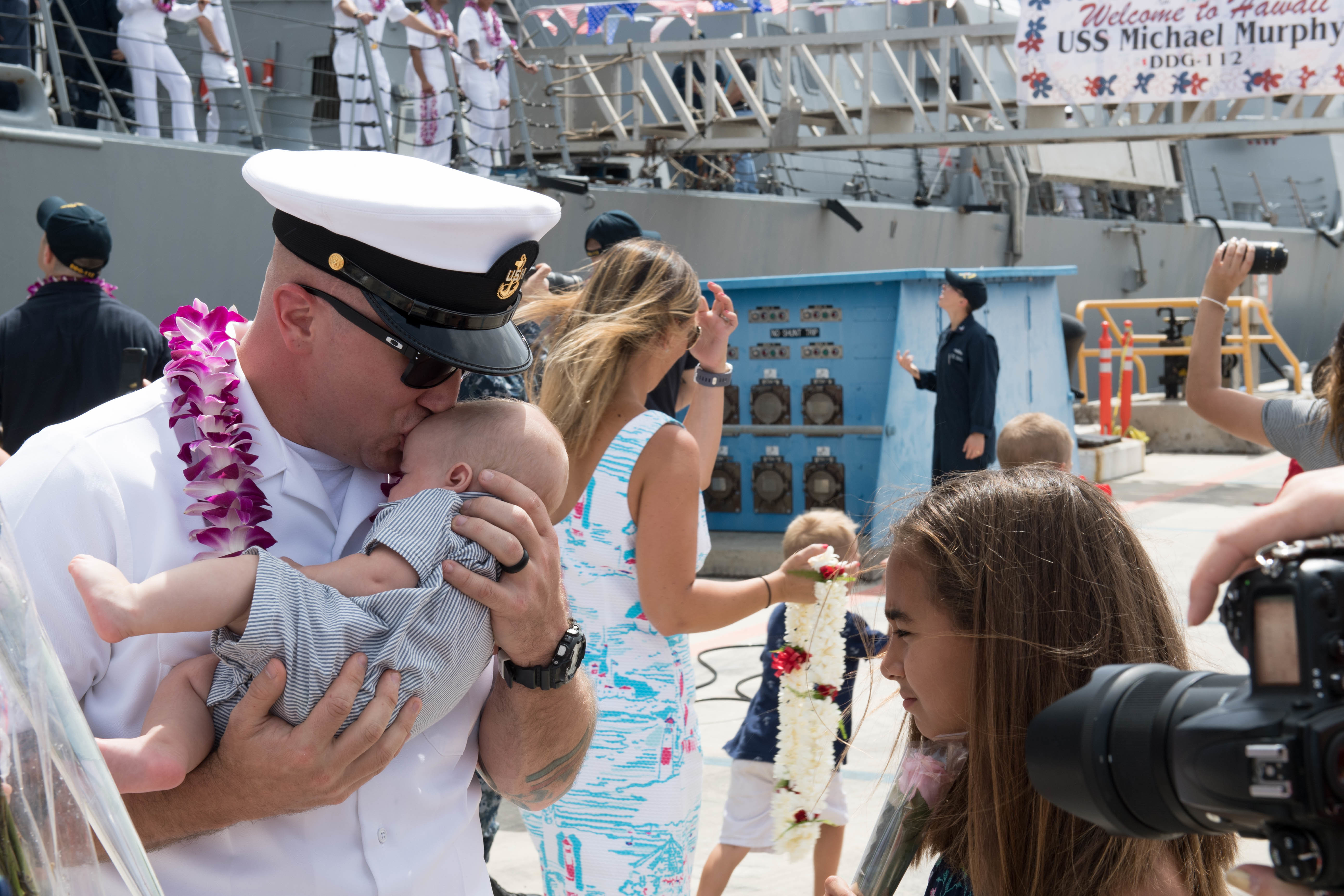 Michael Murphy Returns from Deployment > United States Navy > display ...
