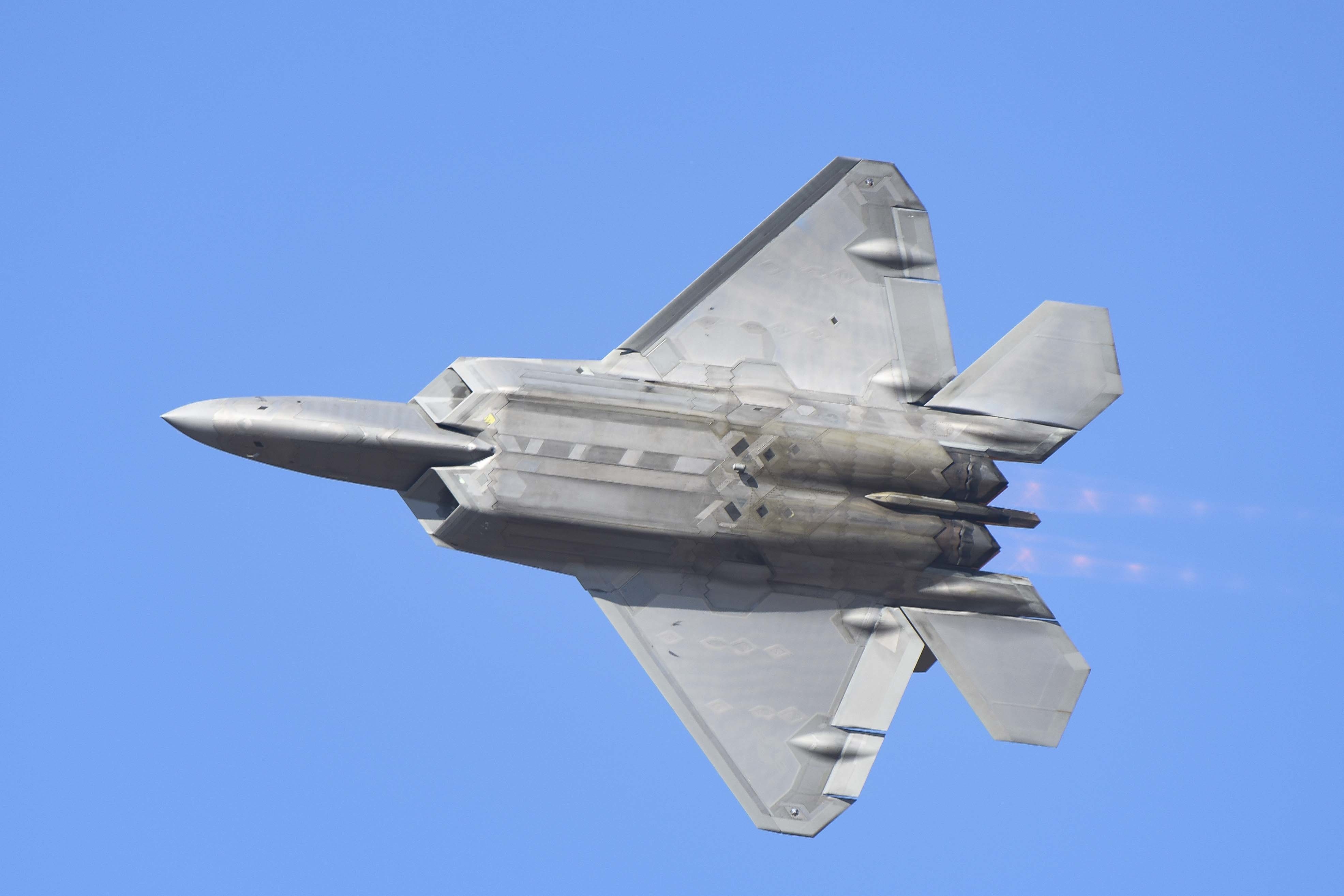 F-22 Raptor Demo Team rockets through FIDAE > Joint Base Langley-Eustis ...