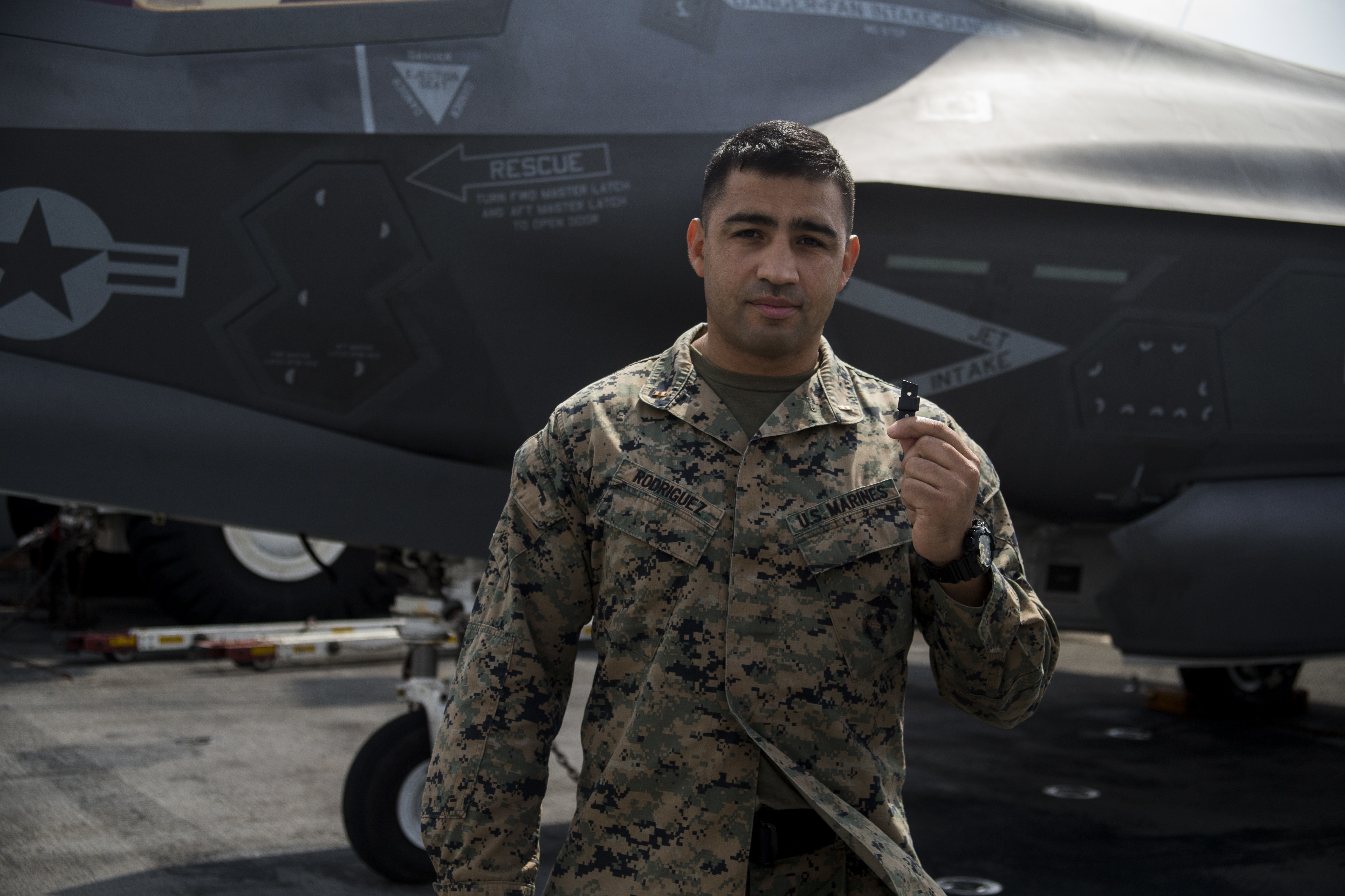 3-D printer-capable Marines with 31st MEU print replacement part for F ...