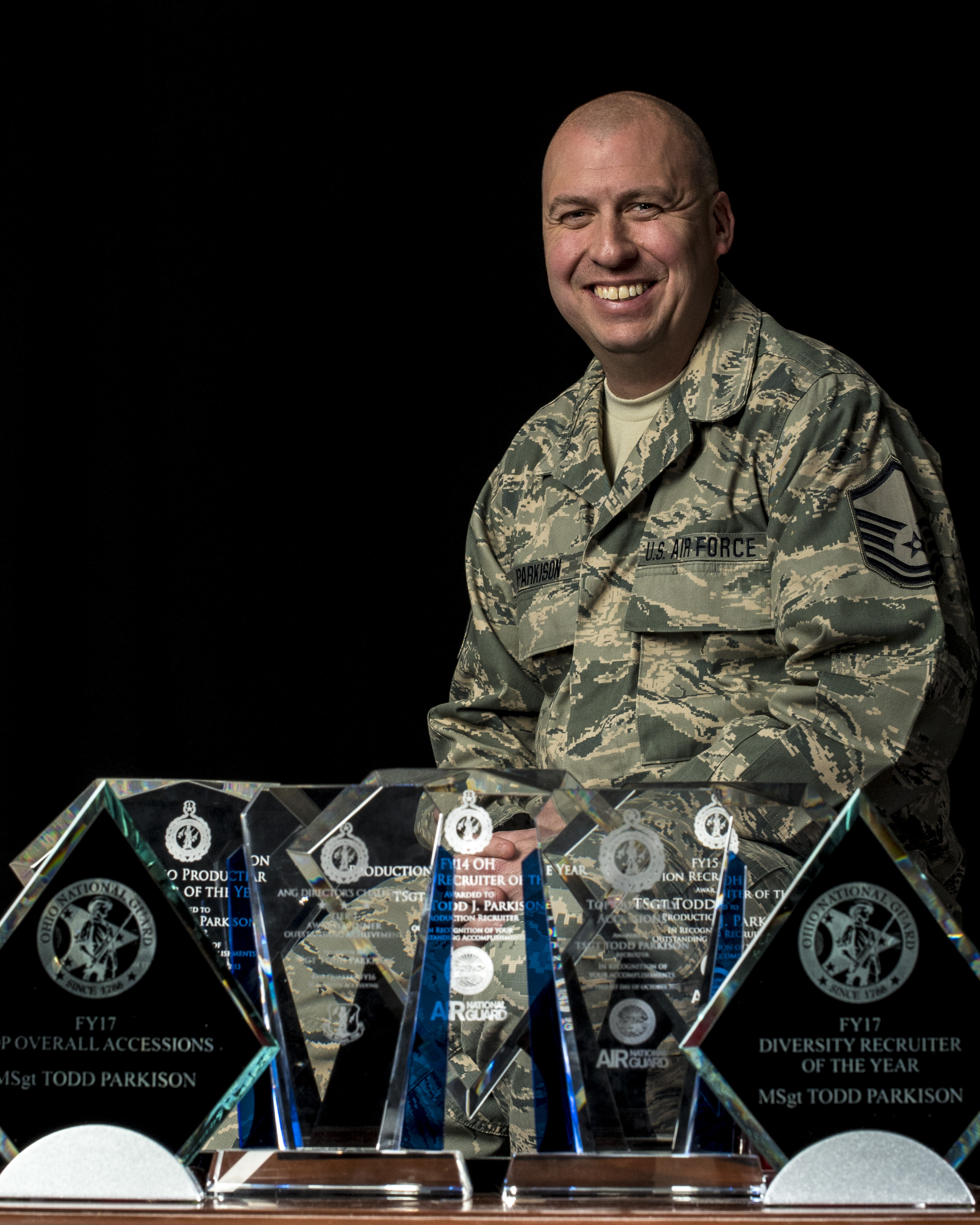 121st ARW recruiter hits career milestone in record time > Air National ...