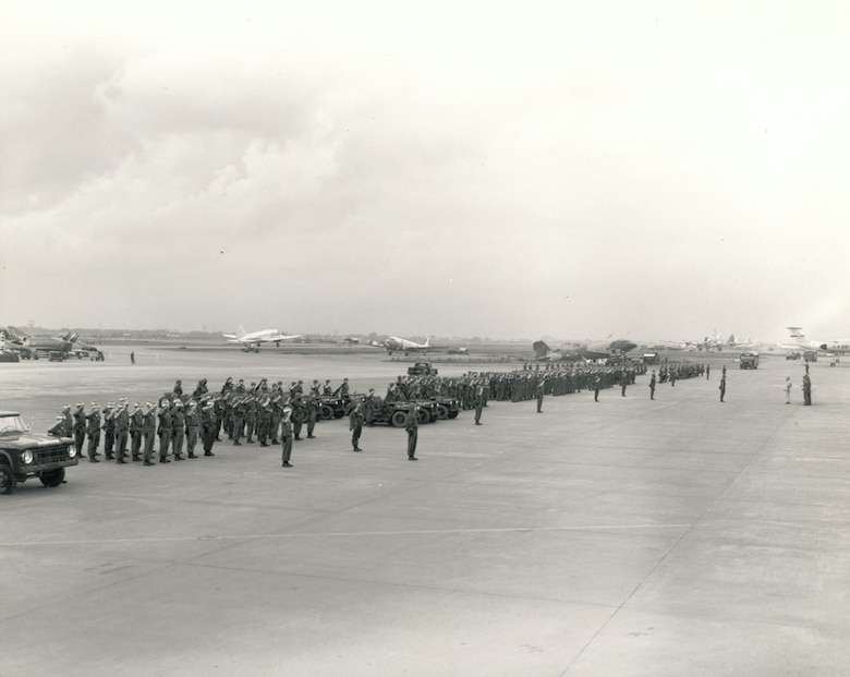 377 SFG Airmen meet 'combat proven' Tigers from Ton Son Nhut > Kirtland ...