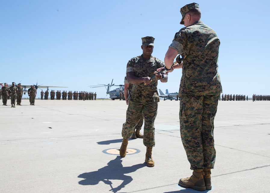 3rd MAW sergeant major passes the sword > 3rd Marine Aircraft Wing > News