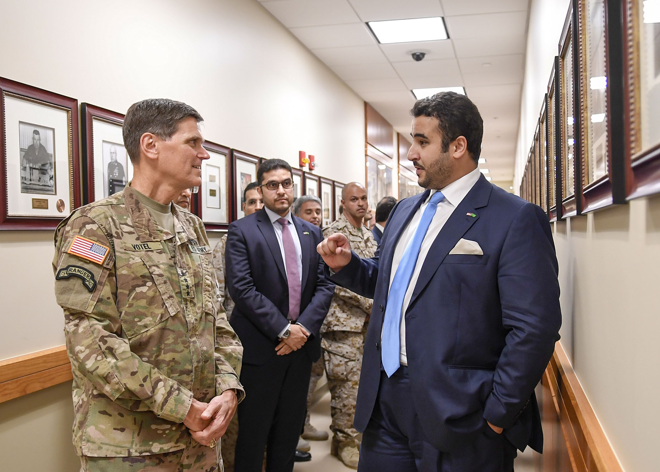 Prince Khalid bin Salman visits USCENTCOM