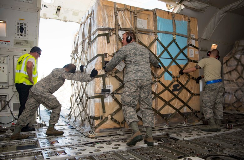 Move it: 721st APS, Ramstein’s cargo and passenger hub > Ramstein Air ...