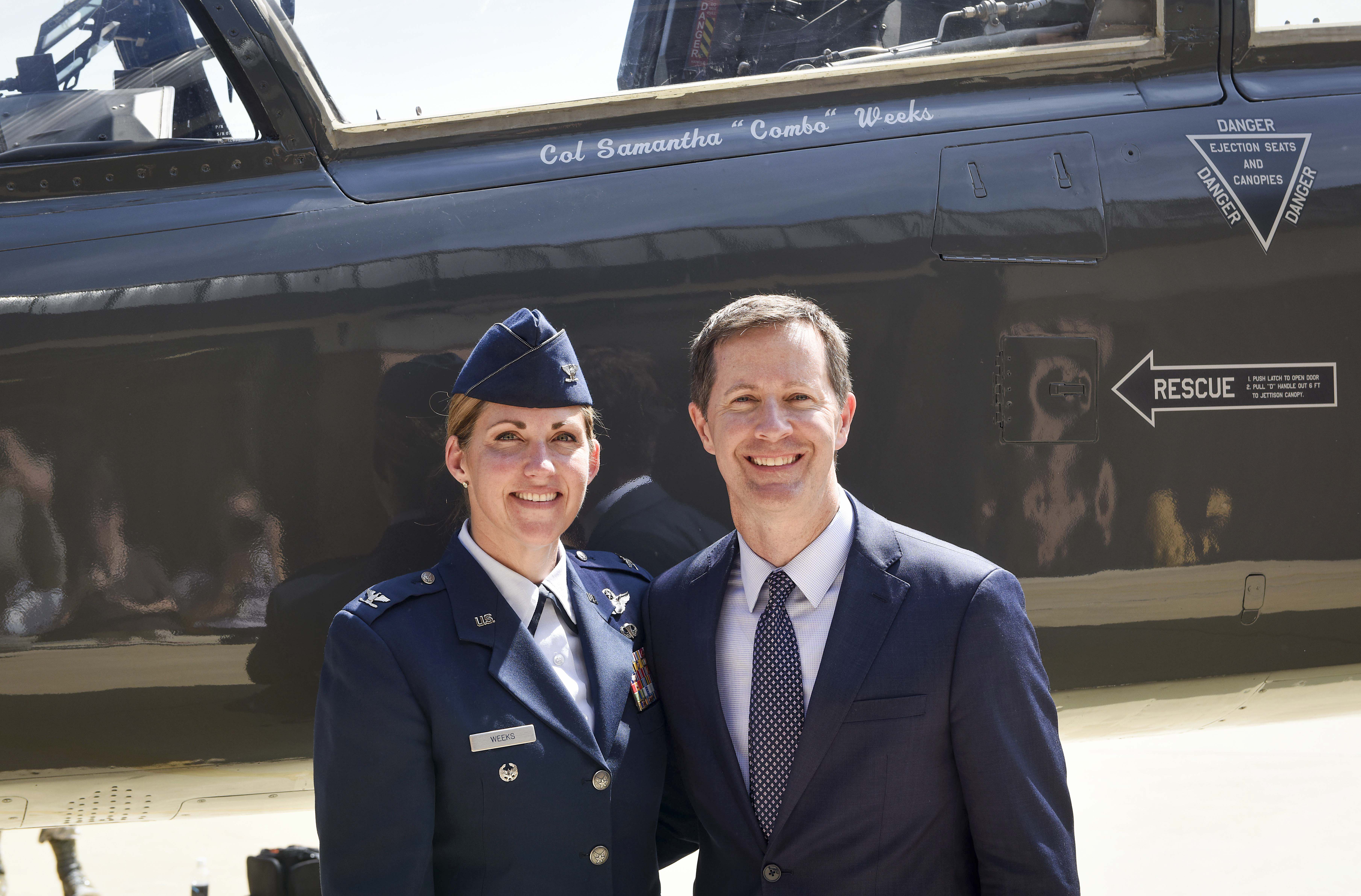 Weeks takes command of 14th FTW > Columbus Air Force Base > Article Display