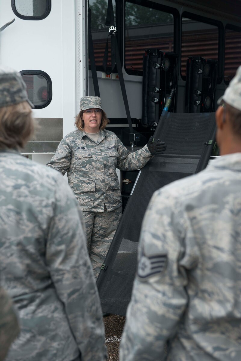 ASTS litter lift provides training for the field > Minneapolis-St Paul ...
