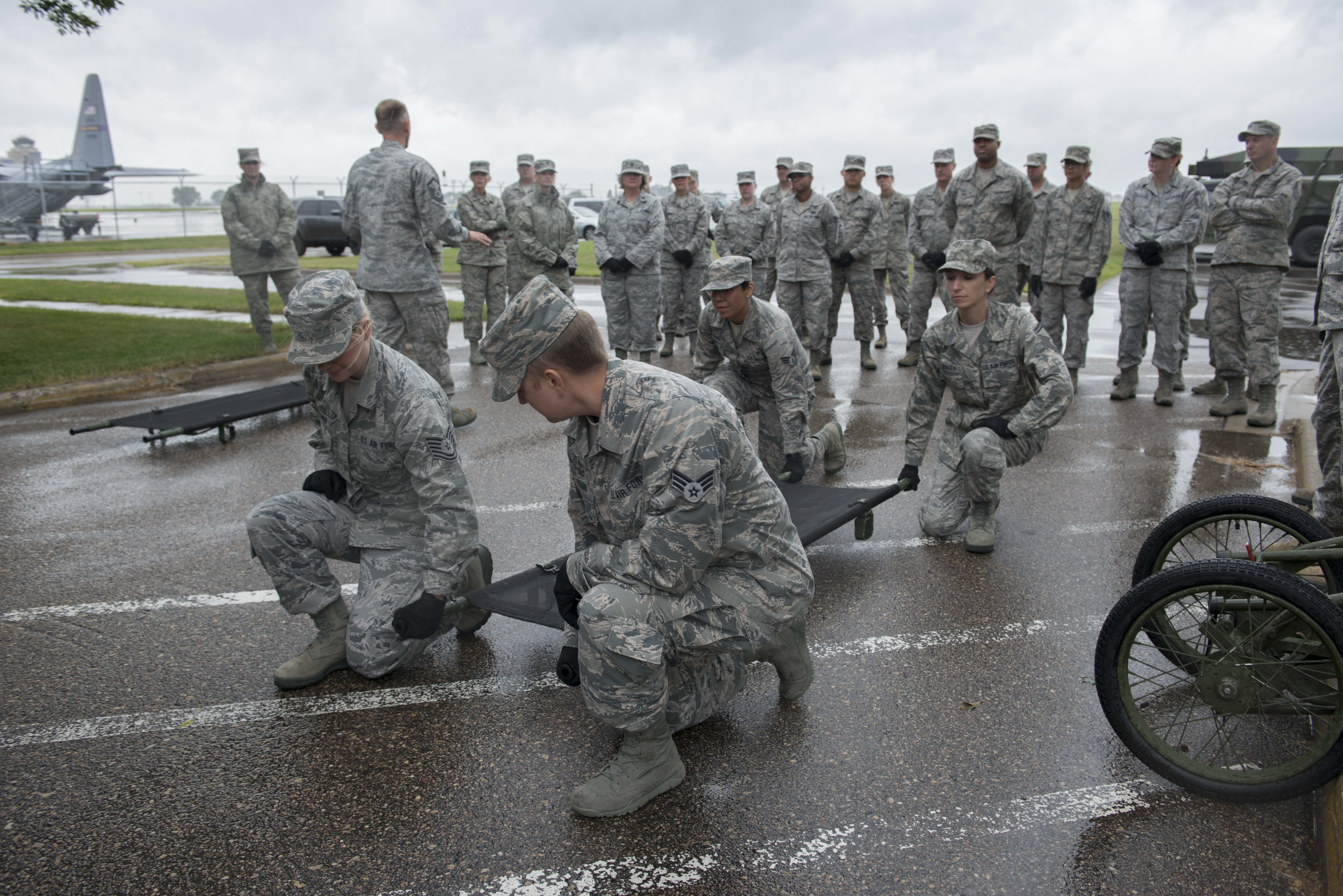 ASTS litter lift provides training for the field > Minneapolis-St Paul ...